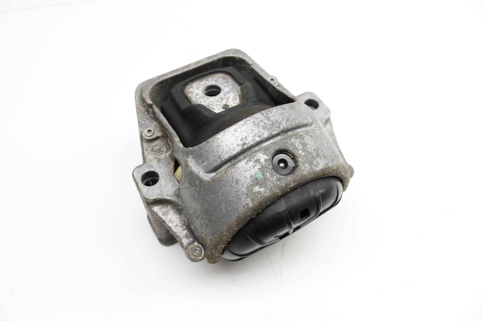 Used Audi Q5 Engine Mount | Bracket Parts - OEM