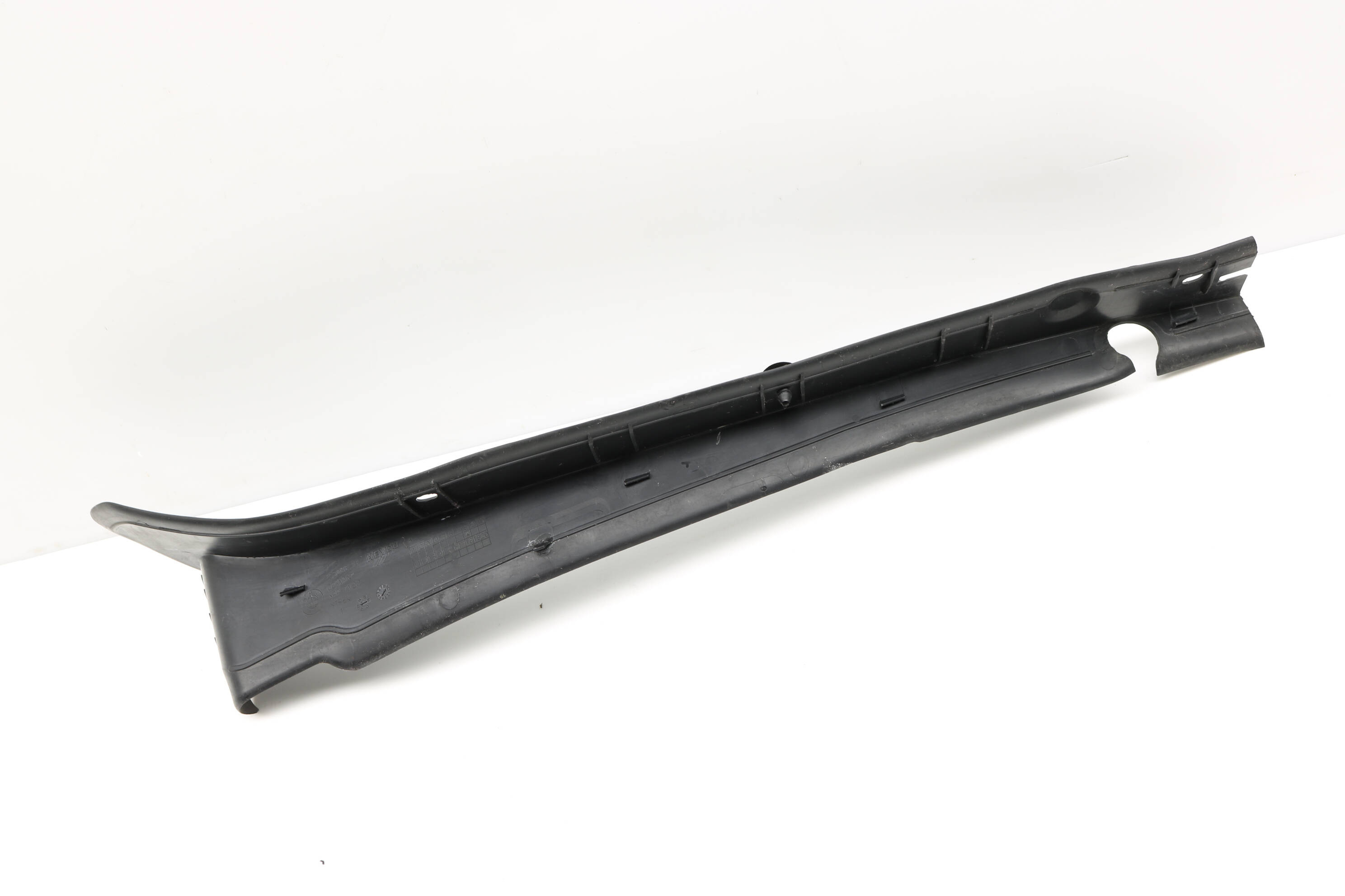 BMW Right Hood / Fender Seal Panel 51767264274