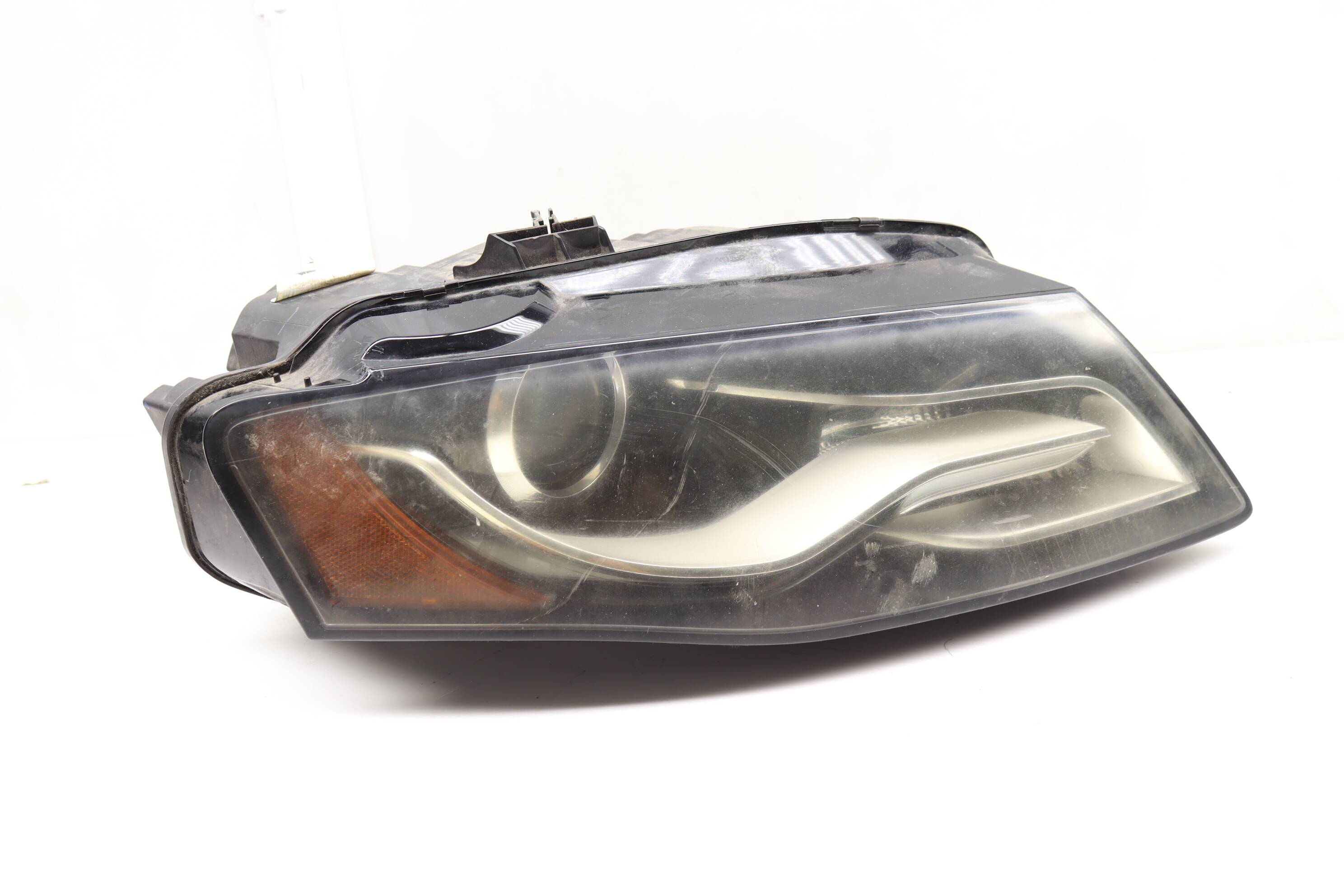 Audi Right Hid Bi-Xenon Headlight / Headlamp 8K0941004E