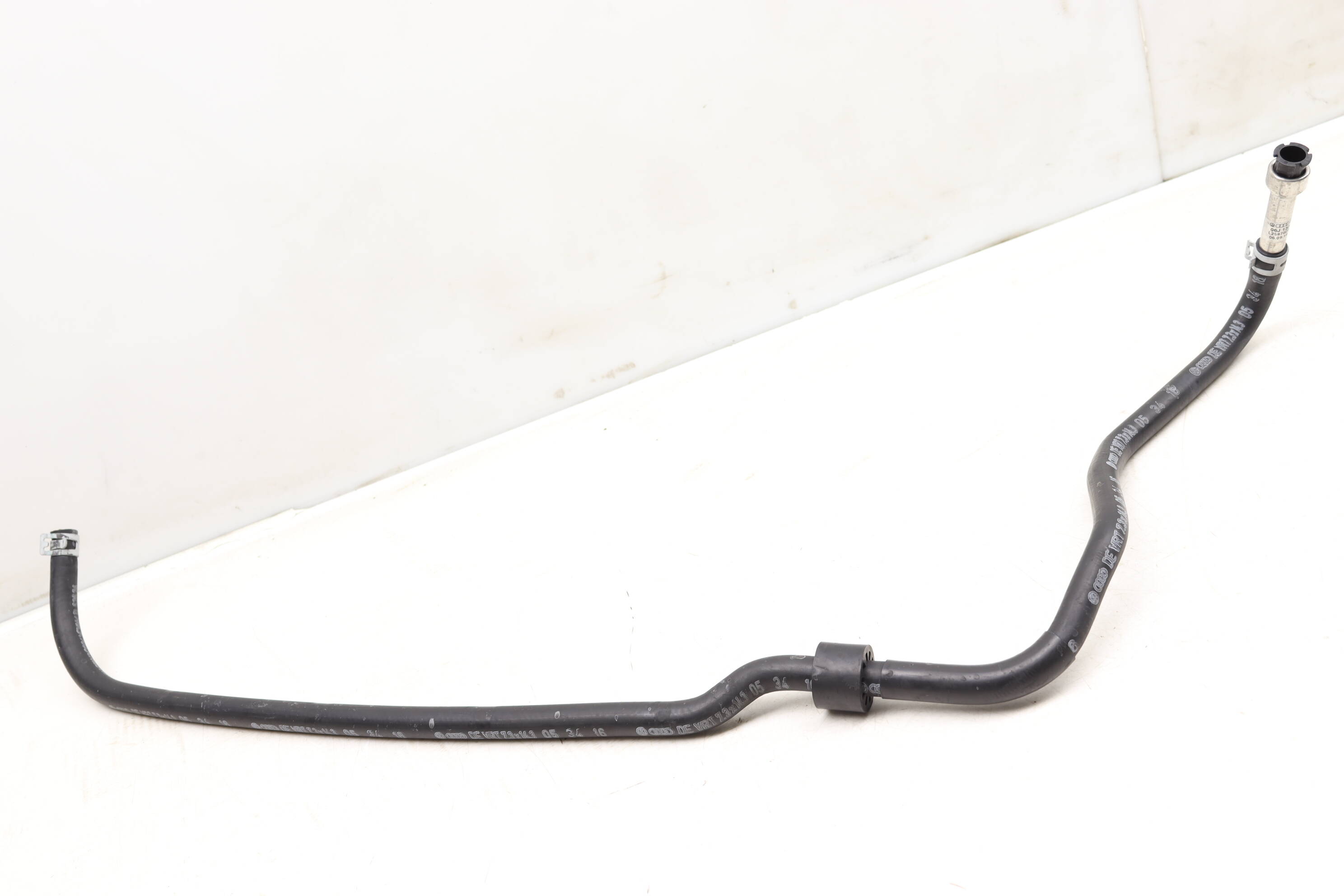FUEL LINE / HOSE - AUDI Q3 VW TIGUAN - 06J133986AC