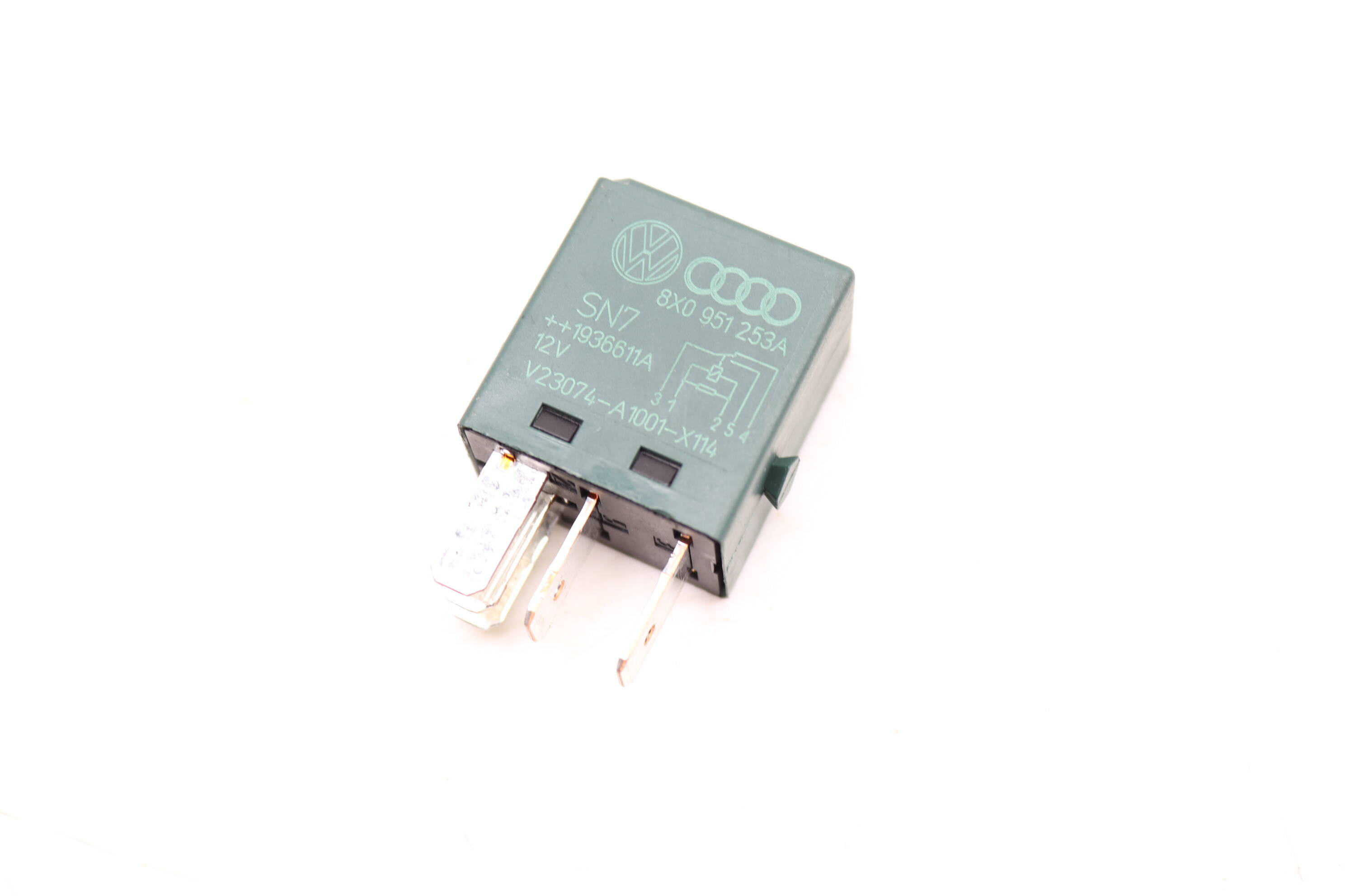 VW Relay # 525 3Q0951253