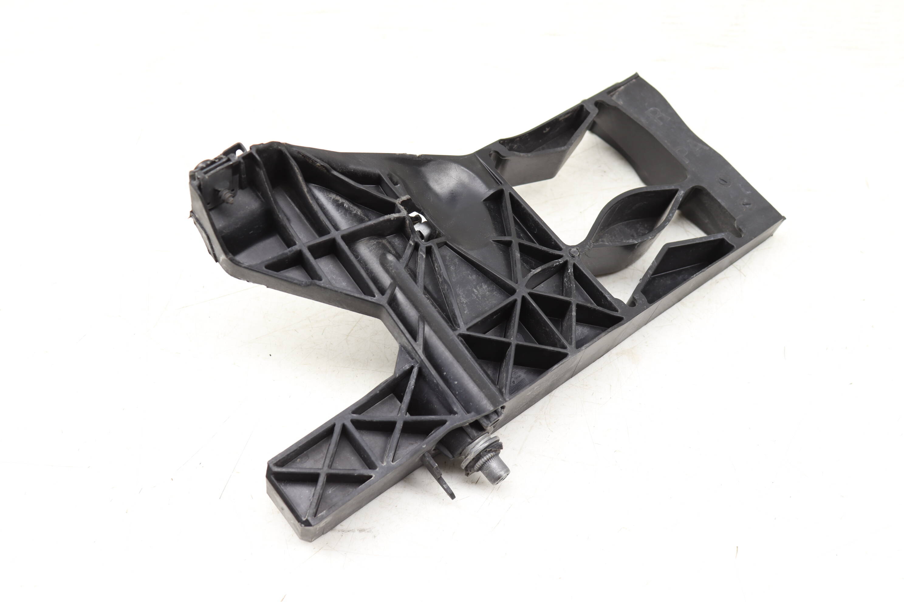 Audi Right Headlight Mount Bracket 4G0805608A