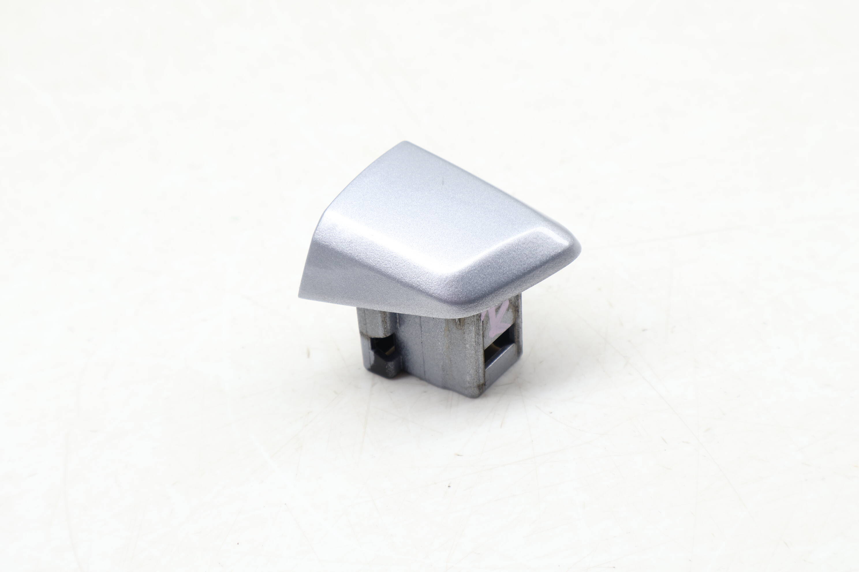 Audi Rear Left Exterior Door Handle Cap / Housing 8V0837167B