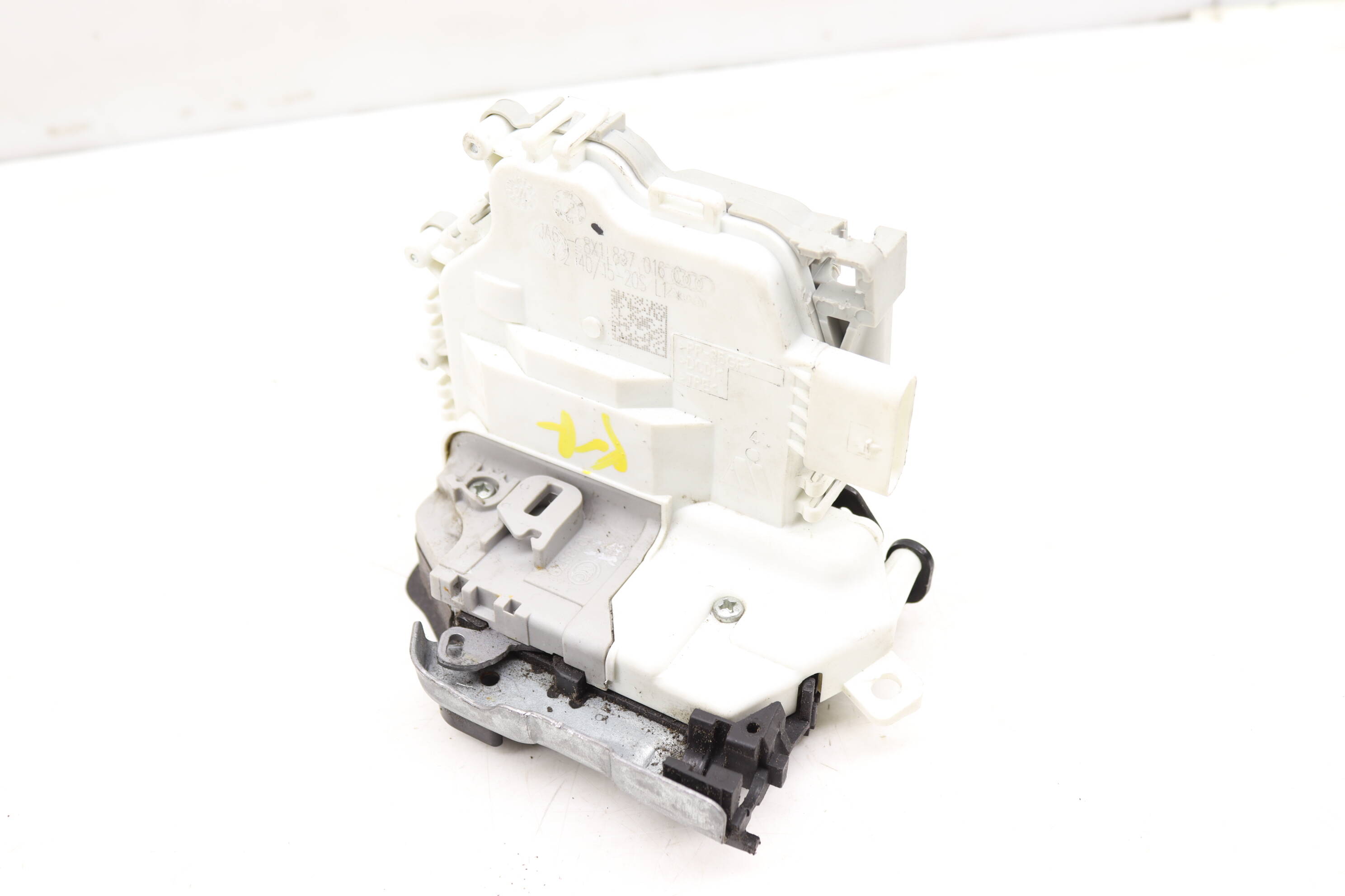 Audi Front Right Door Latch / Lock Actuator 8X1837016C
