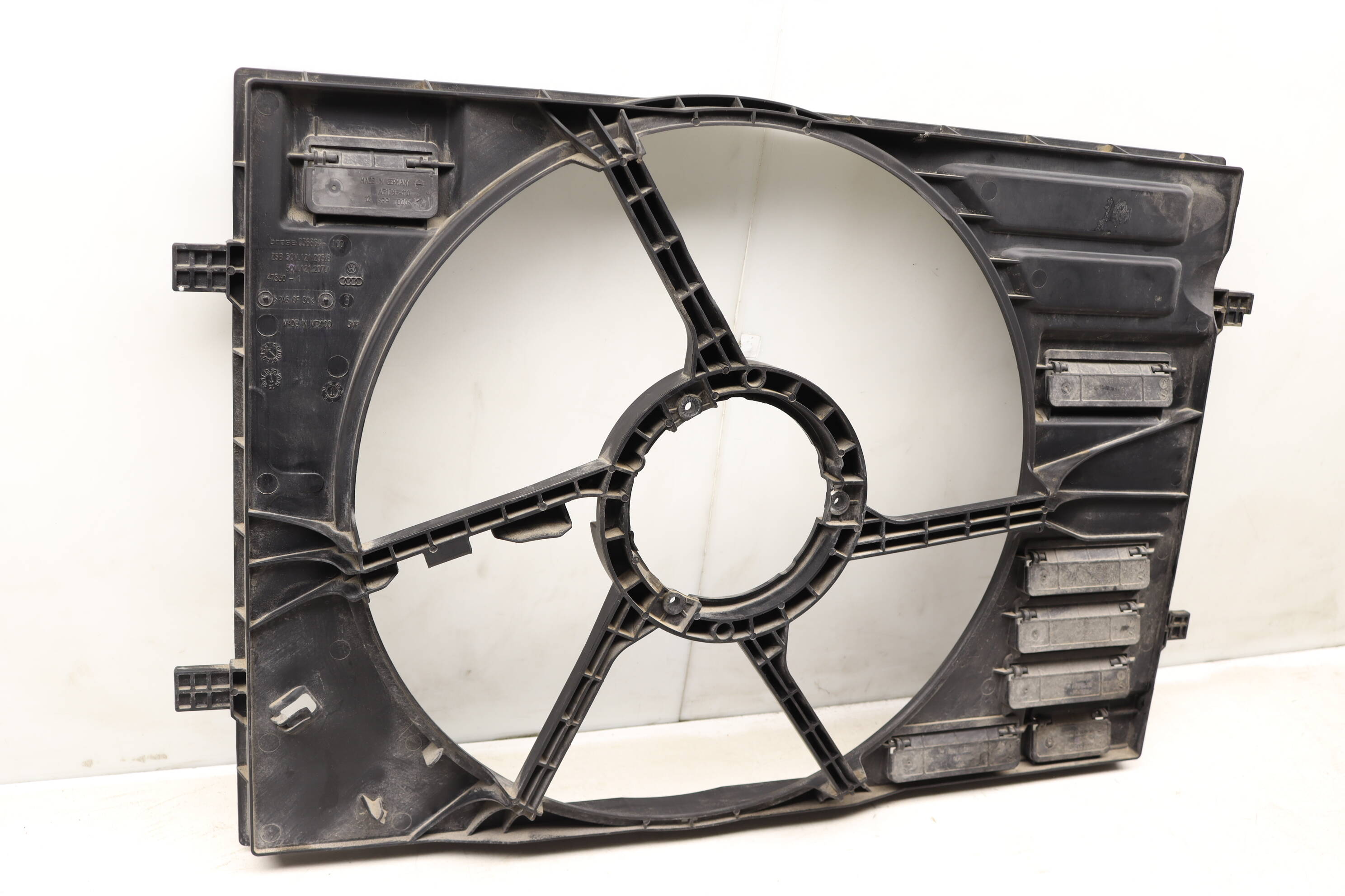 VW Electric Cooling Fan Housing / Cowl 5QM121205B