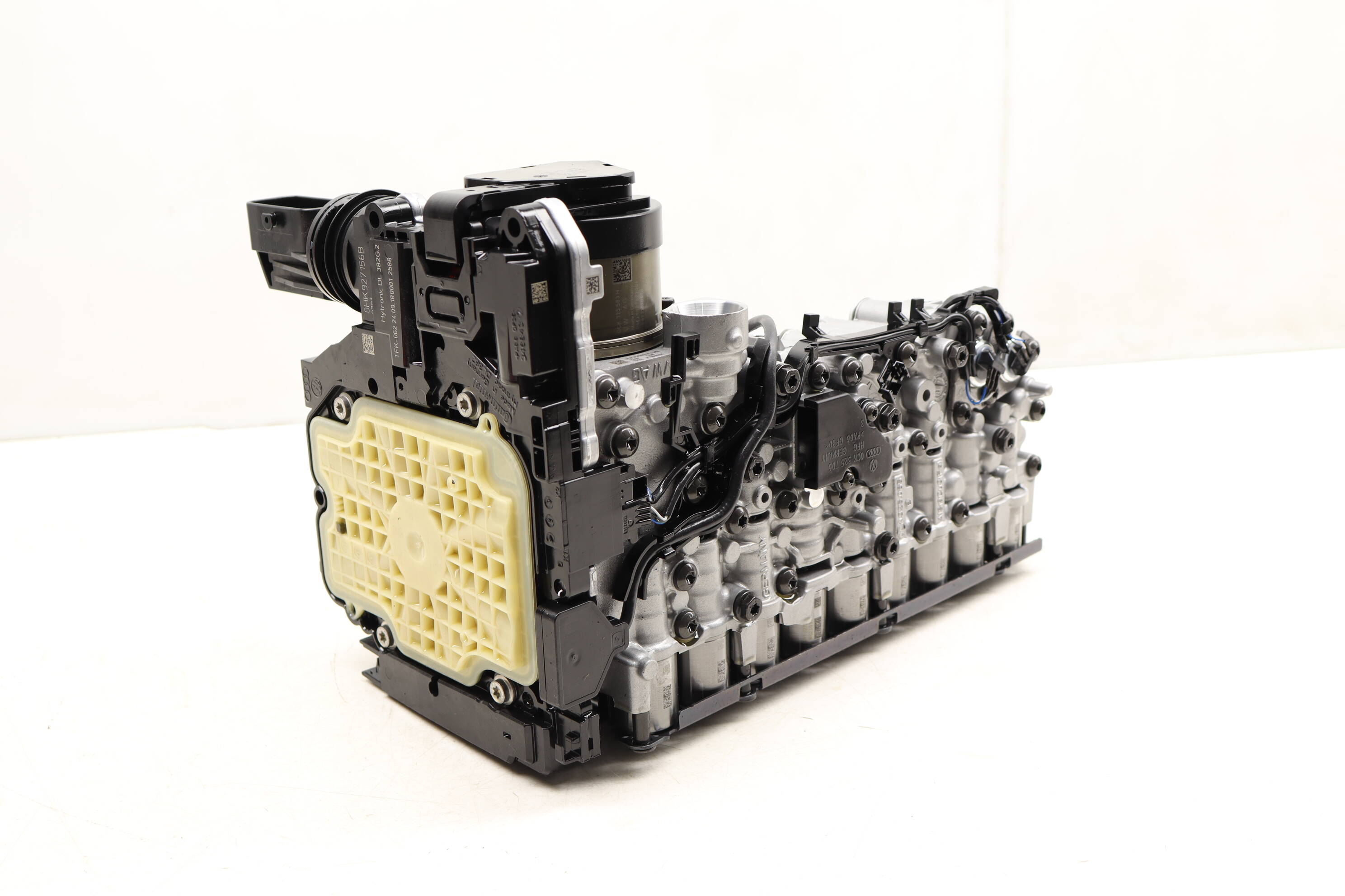 Audi Transmission Valve Body / Mechatronic 0CK325031AJ