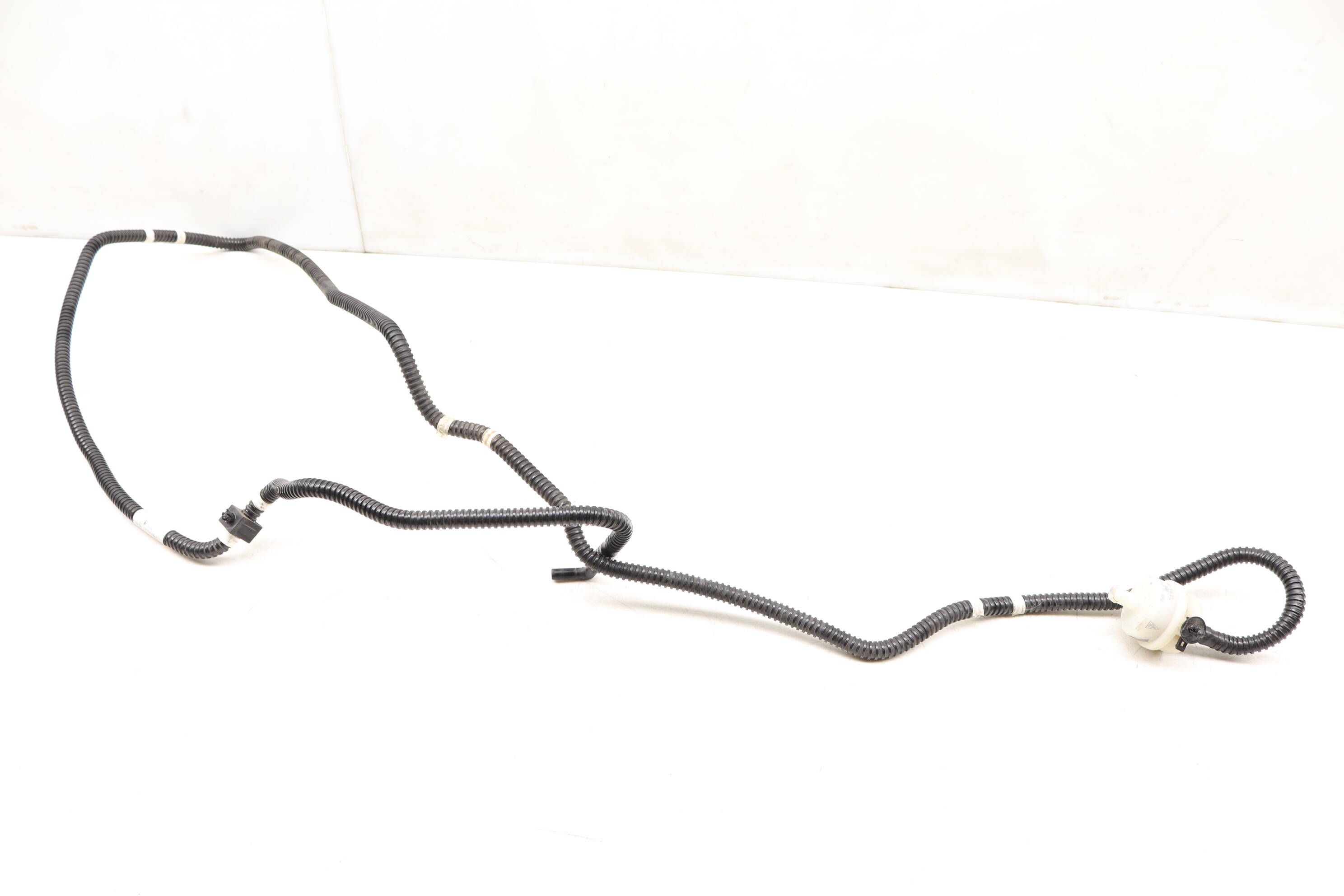 Porsche Air Ride Suspension Line / Hose (Suction) 95B616785B