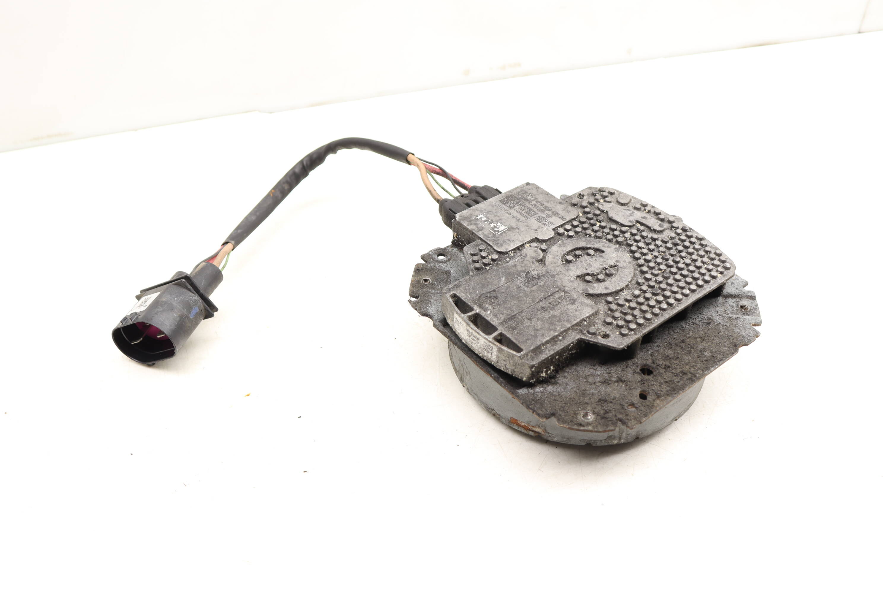 Audi Right 400W Electric Cooling Fan (A8 Quattro, S8) 4H0959455AC