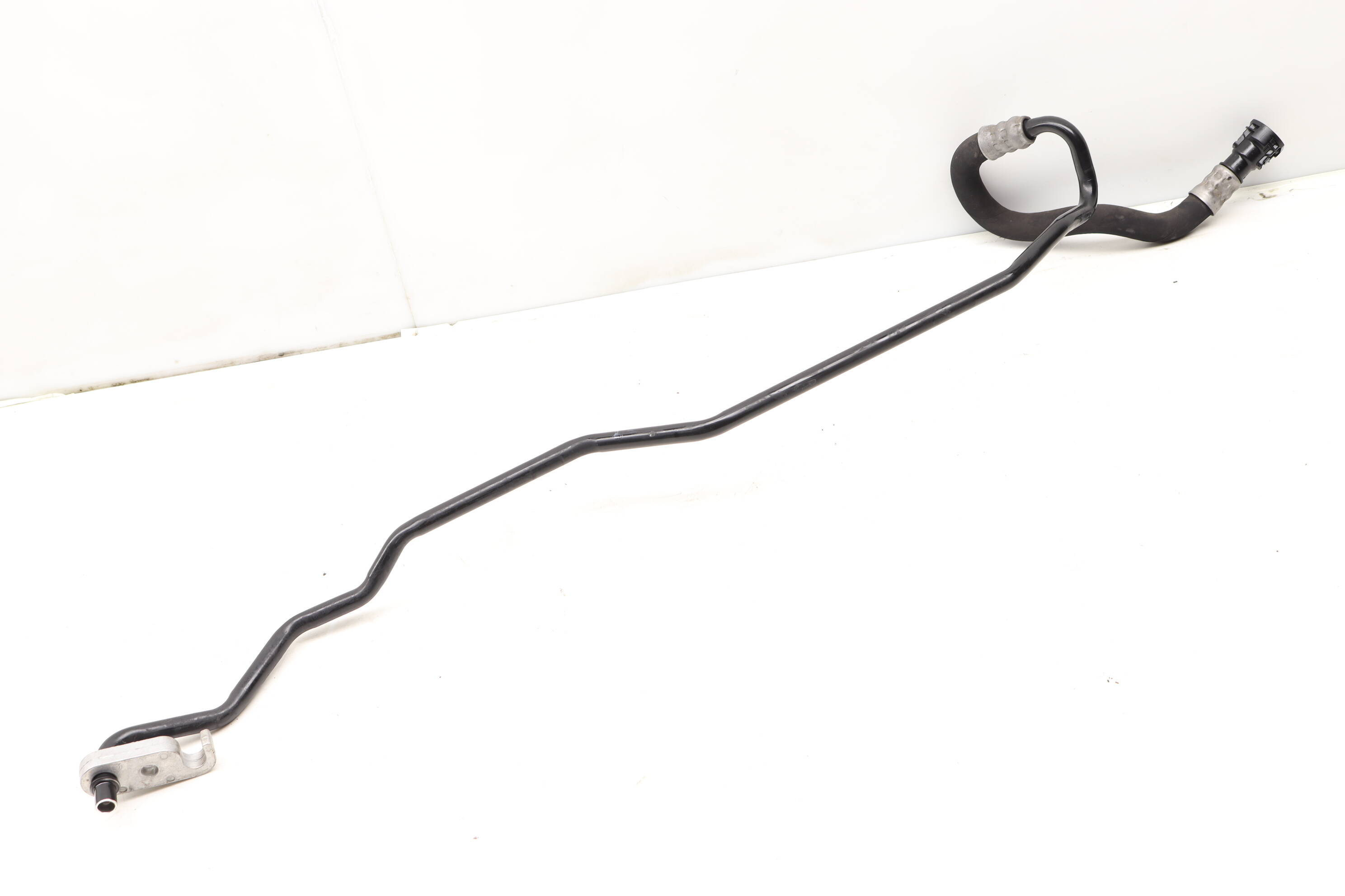 BMW Transmission Oil Cooler Line / Pipe (Inlet) 17227577641