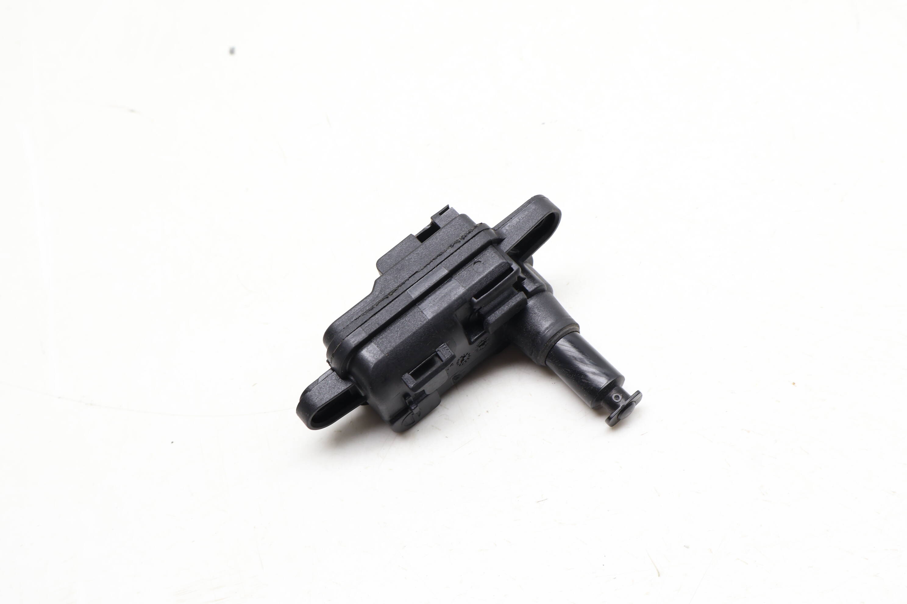 VW Gas / Fuel Door Lock Actuator (Tiguan, Atlas, Jetta) 8V0862159