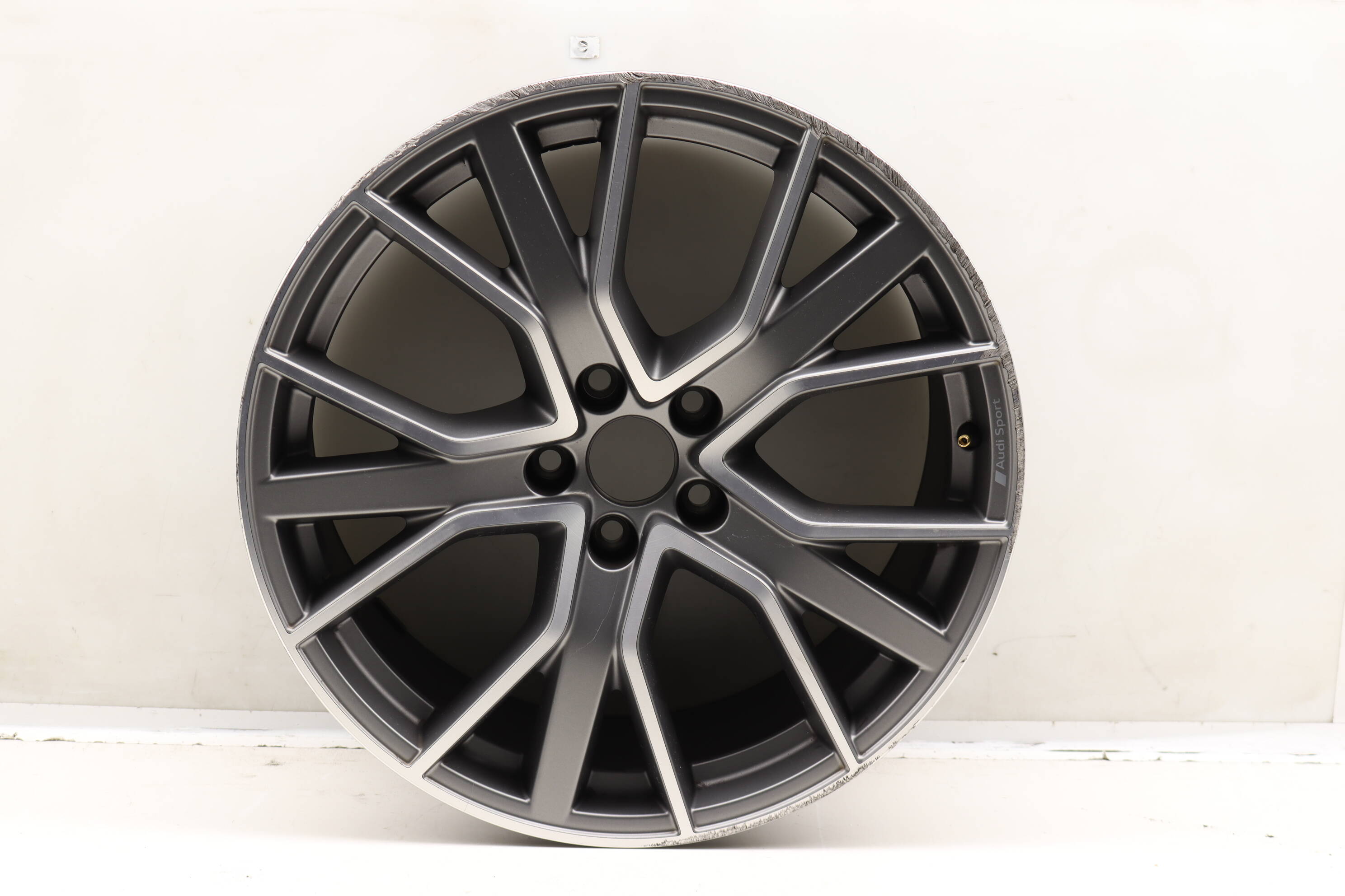 Audi 19" Inch Alloy Rim / Wheel (S4, A4 Quattro, A4) 8W0601025DH