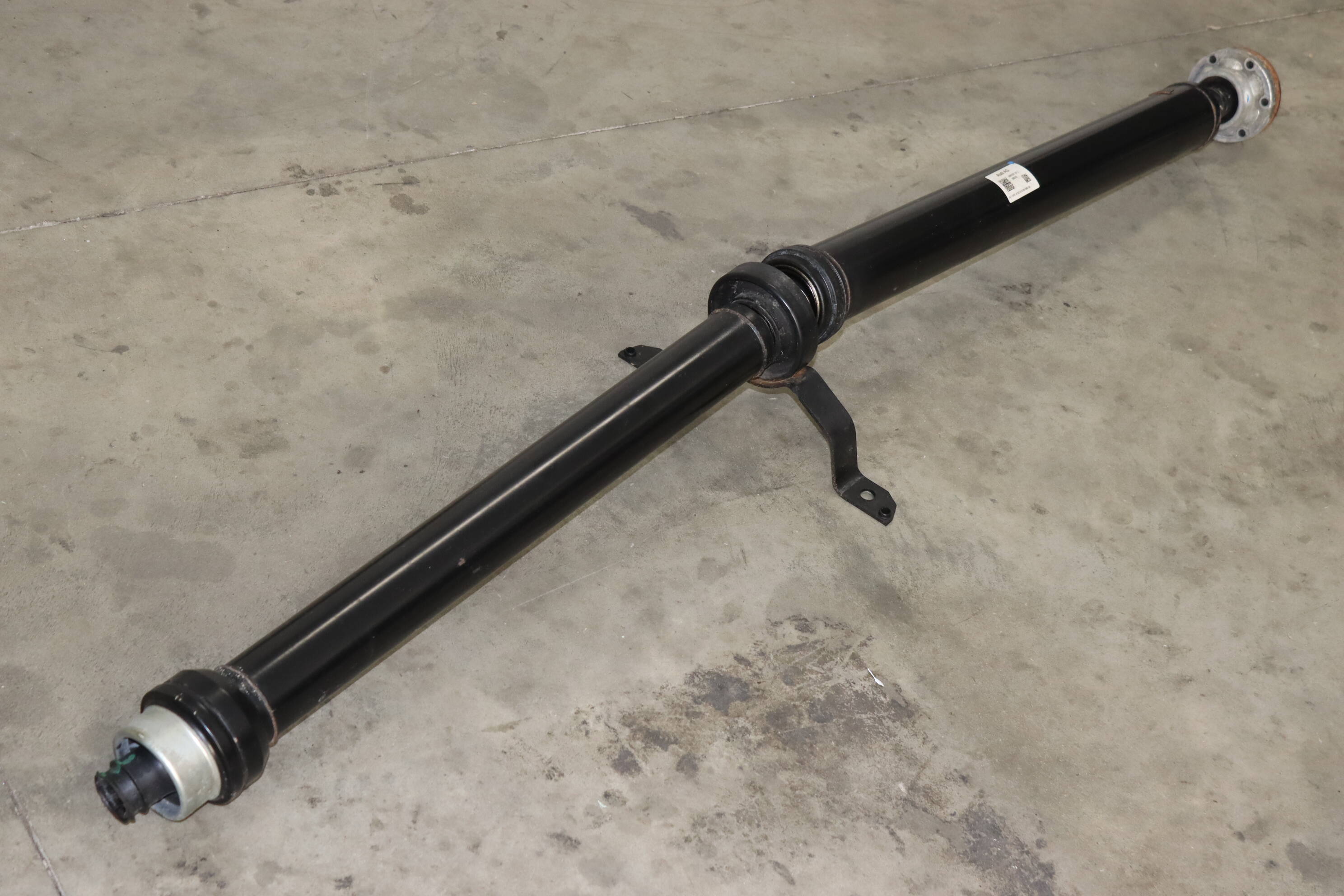 Audi Rear Driveshaft / Propeller Shaft 8W0521101C