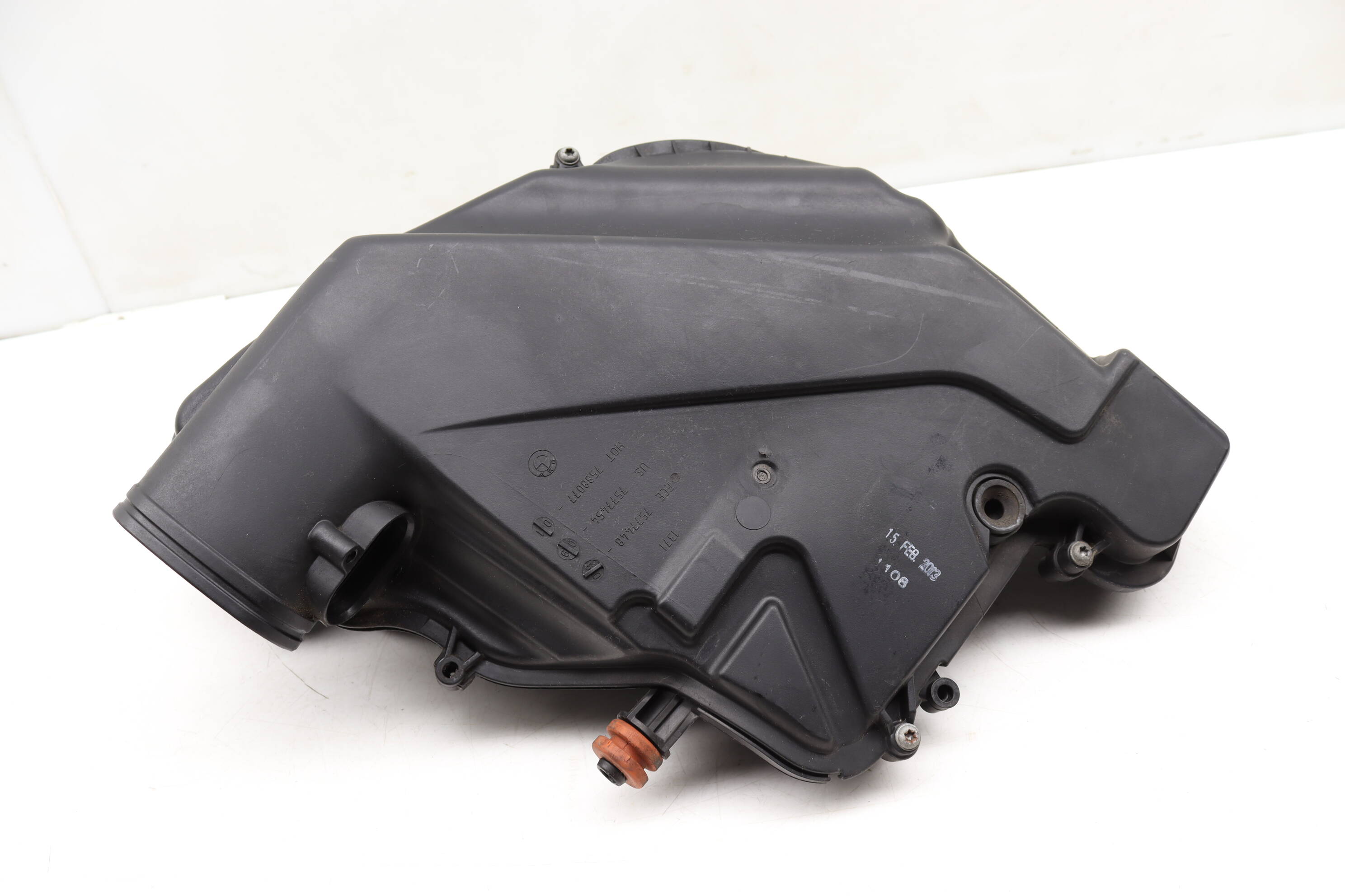 BMW Right Air Intake Filter Housing / Box (X5, X6) 13717577454