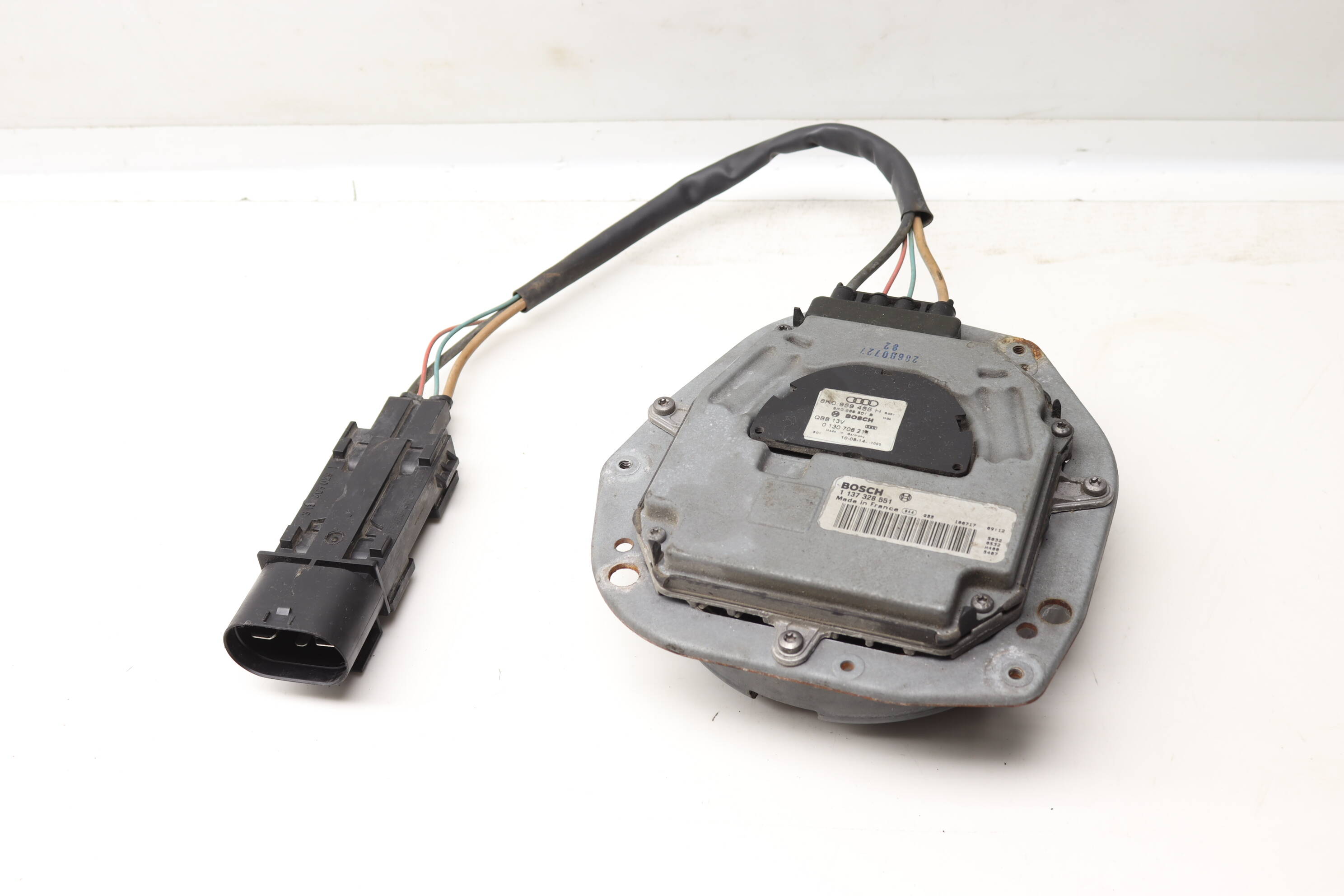 Audi Left Electric Radiator Fan Control Module 8K0959455H