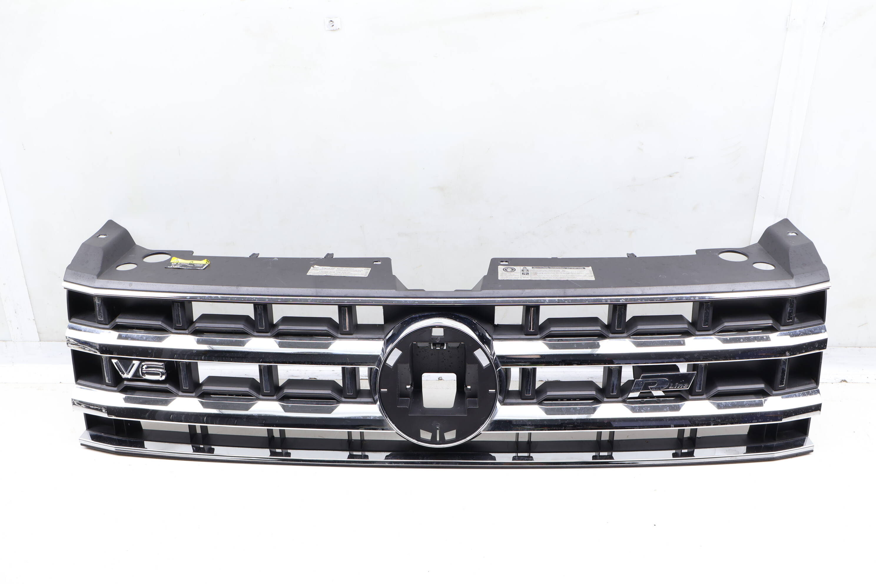 VW Front Radiator / Bumper Grille (Atlas) 3CN853651
