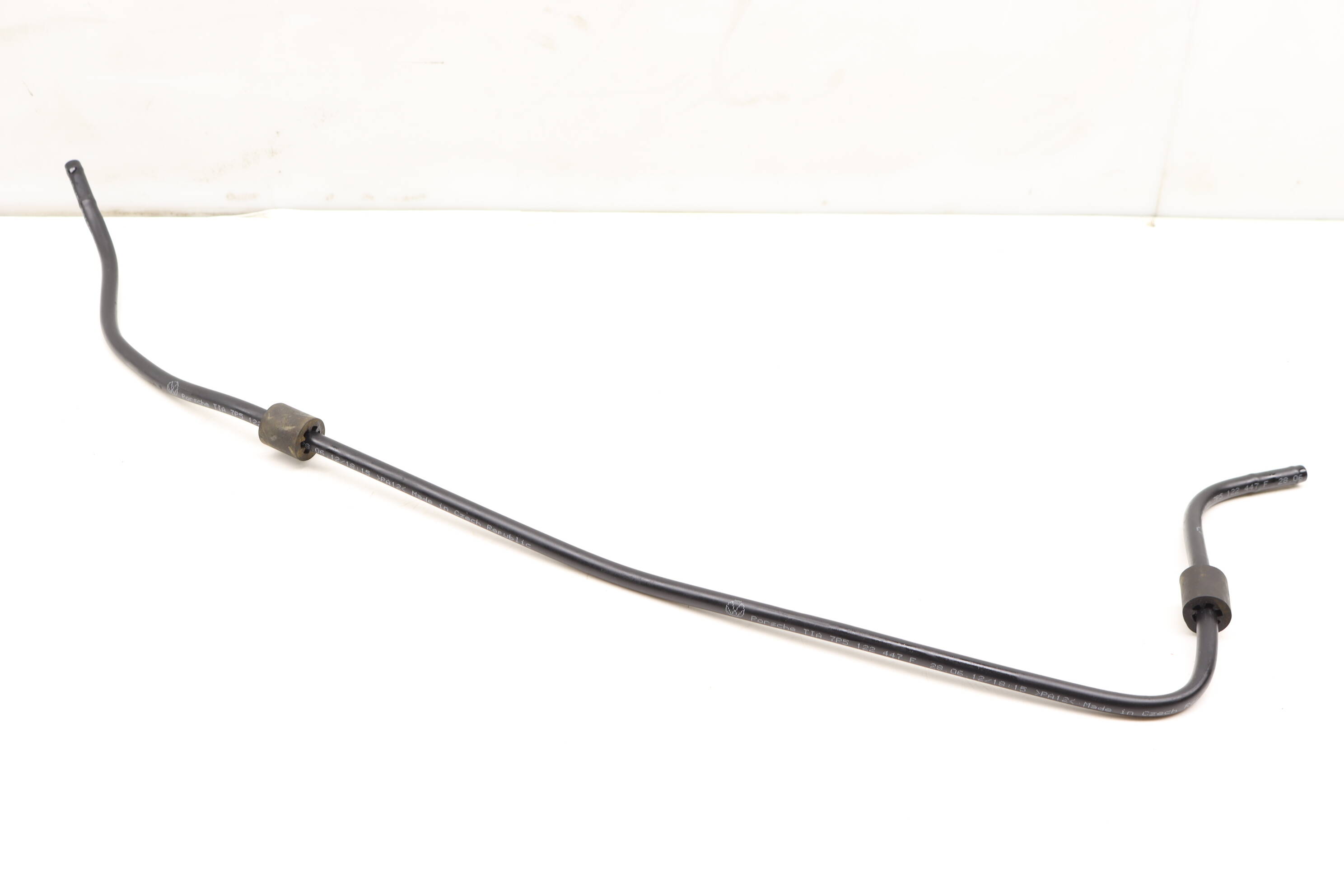 Porsche Coolant Breather Line / Hose (Cayenne) 7P5122447F