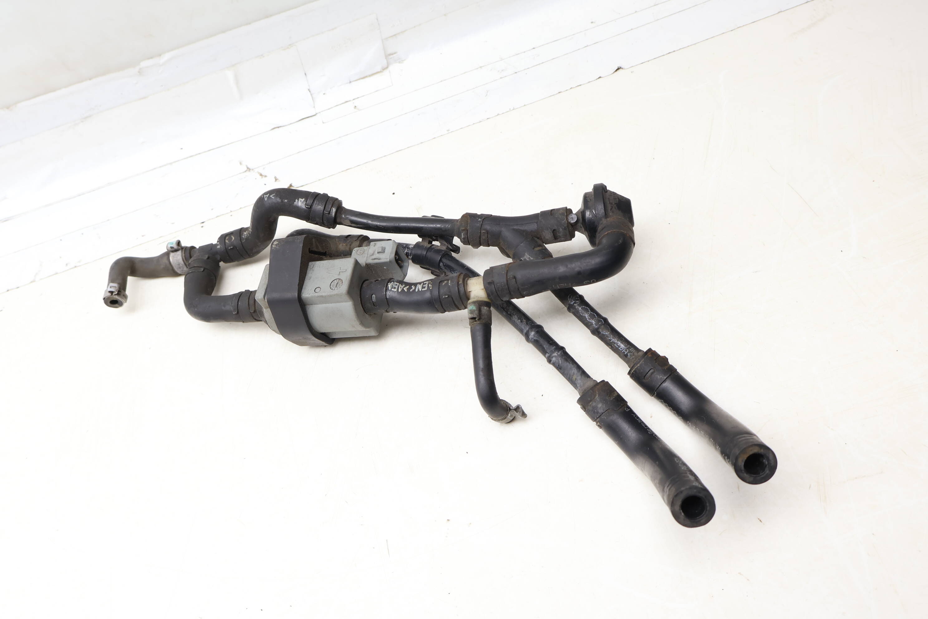 VW Vacuum Hose / Line Set W/ Valve (Jetta, Golf) 06A145691CB