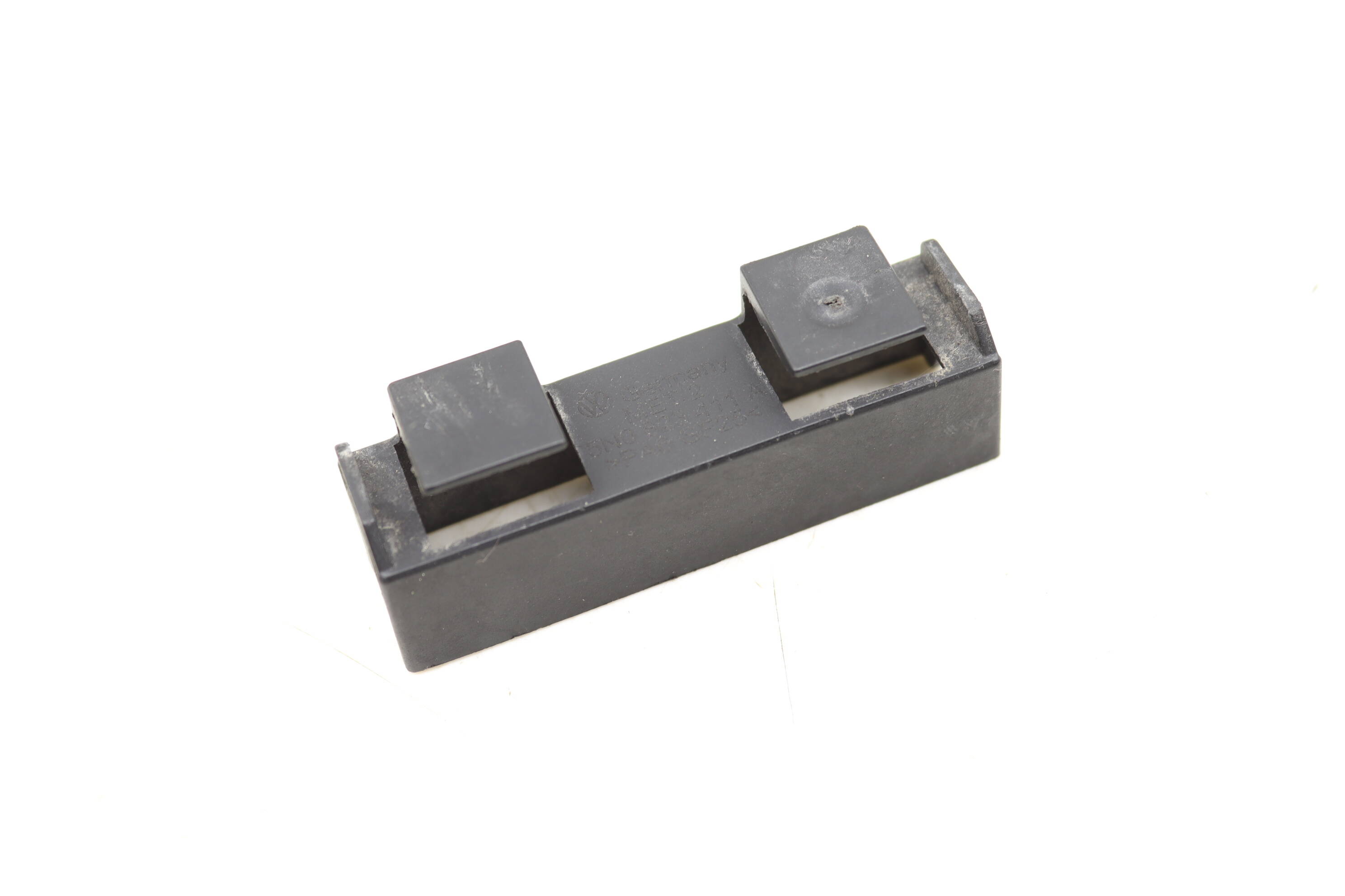 VW Hood Latch Release Cable Bracket / Holder 5N0823411A