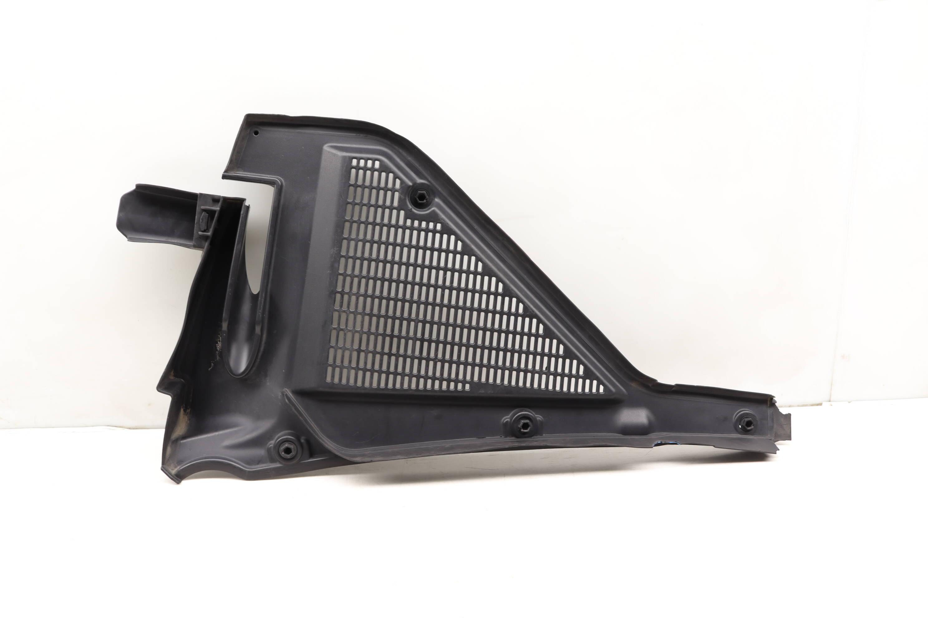 BMW Left Cabin Filter Cover (X5, X6) 64316945583