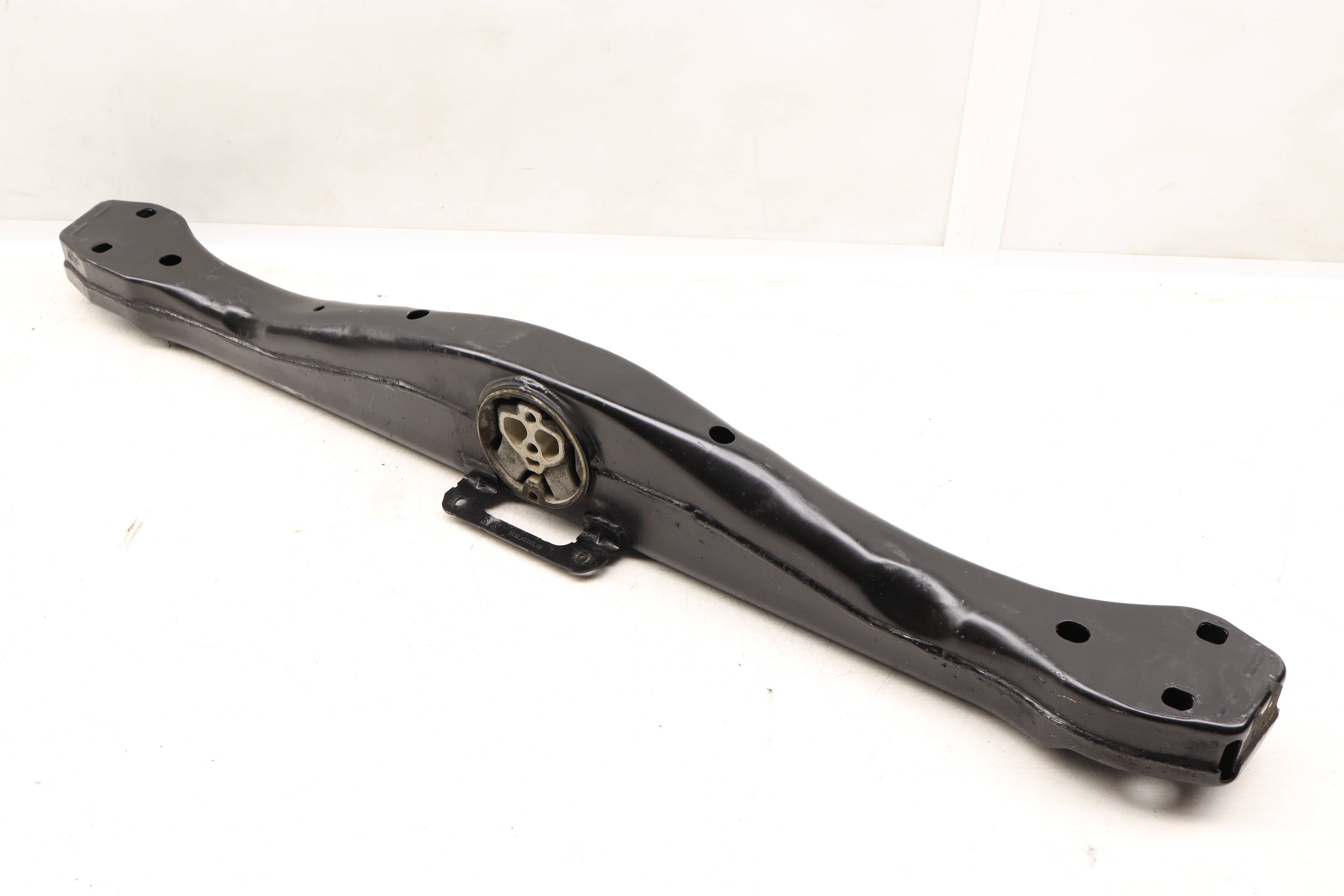 Porsche Transmission Crossmember Mount Bracket 7P5399225B