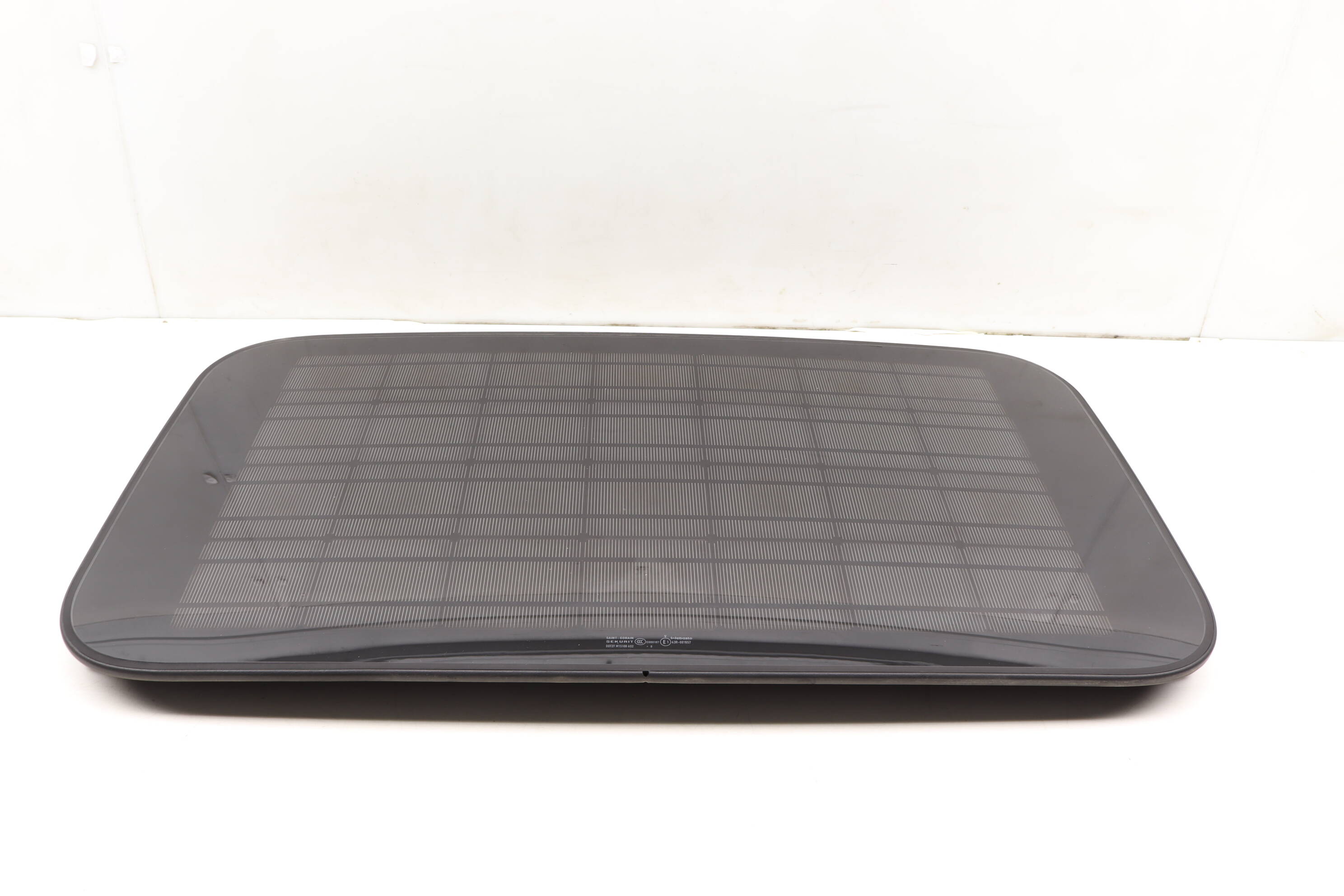 Audi Sunroof / Sun Roof Glass Panel (A8 Quattro, S8) 4H0877071C