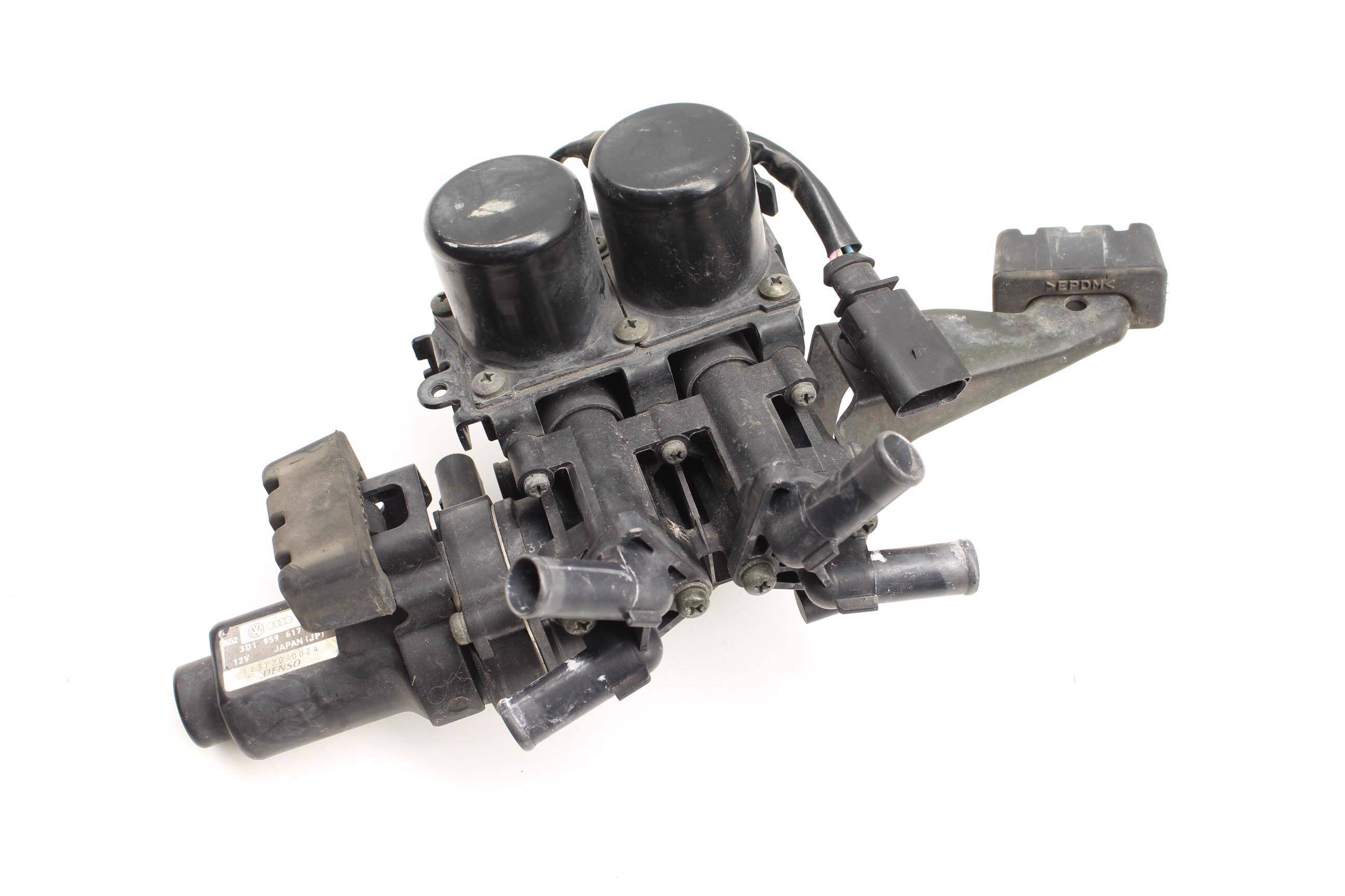 COOLANT / HEATER CONTROL VALVE UNIT - VW PHAETON - 3D1959617C