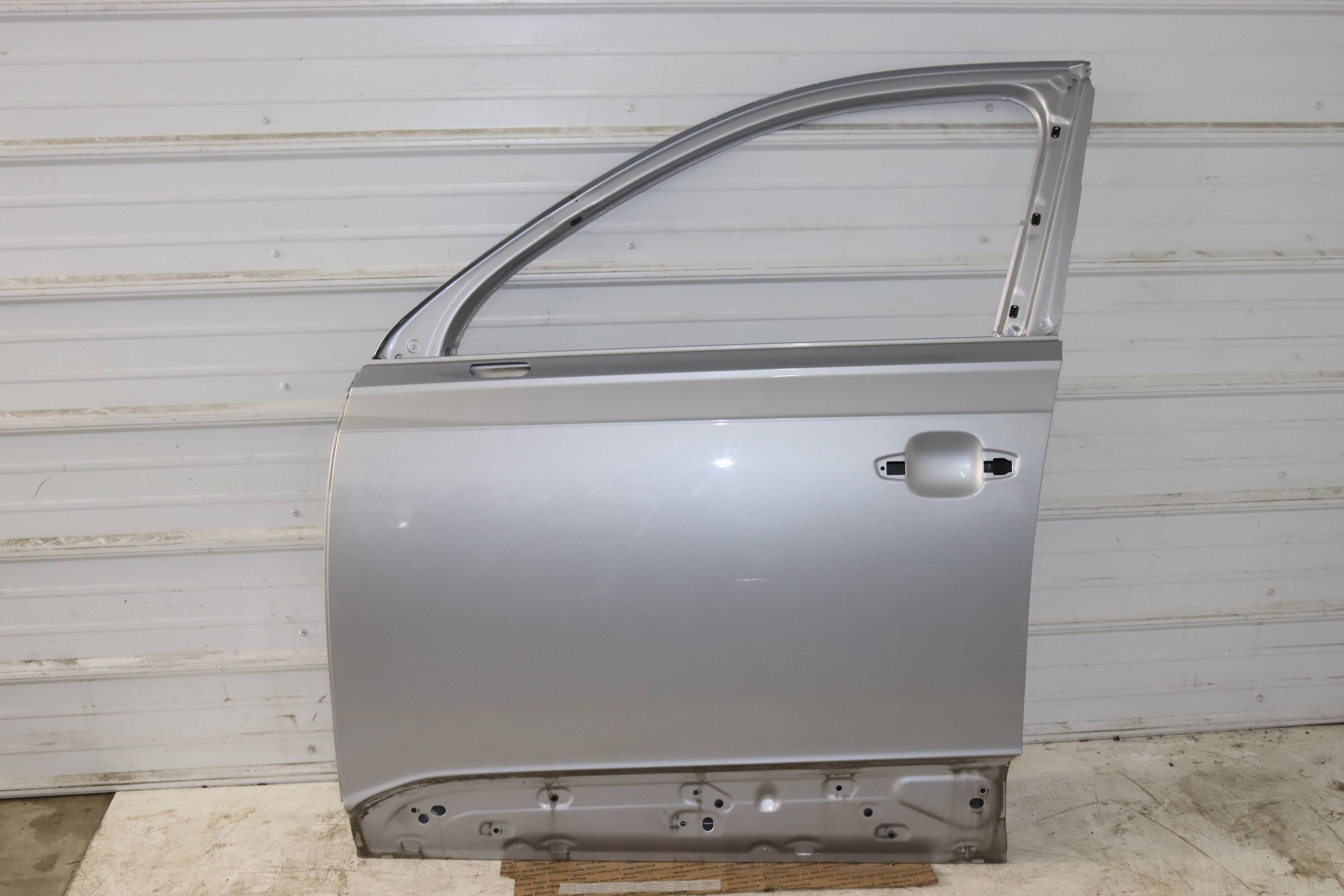 Audi Front Left Door Shell / Skin / Frame (Q7) 4M0831051F