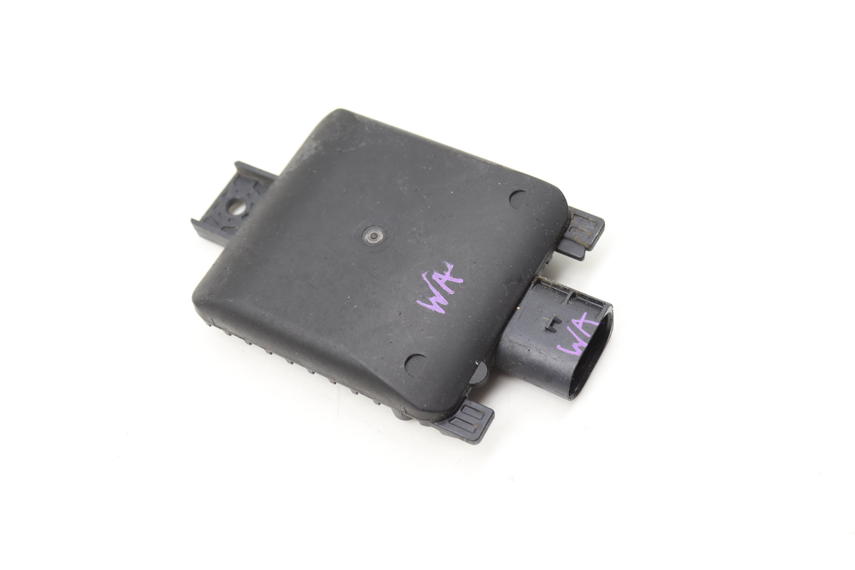 VW Blind Spot Detection Control Module (Master) 2Q0907686B