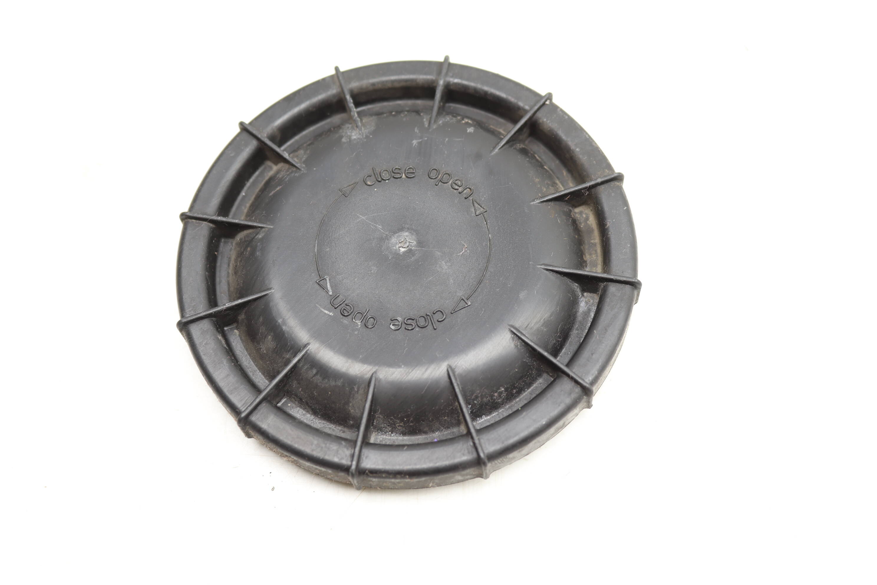 Audi Headlight Bulb Cover / Cap 8V0941607