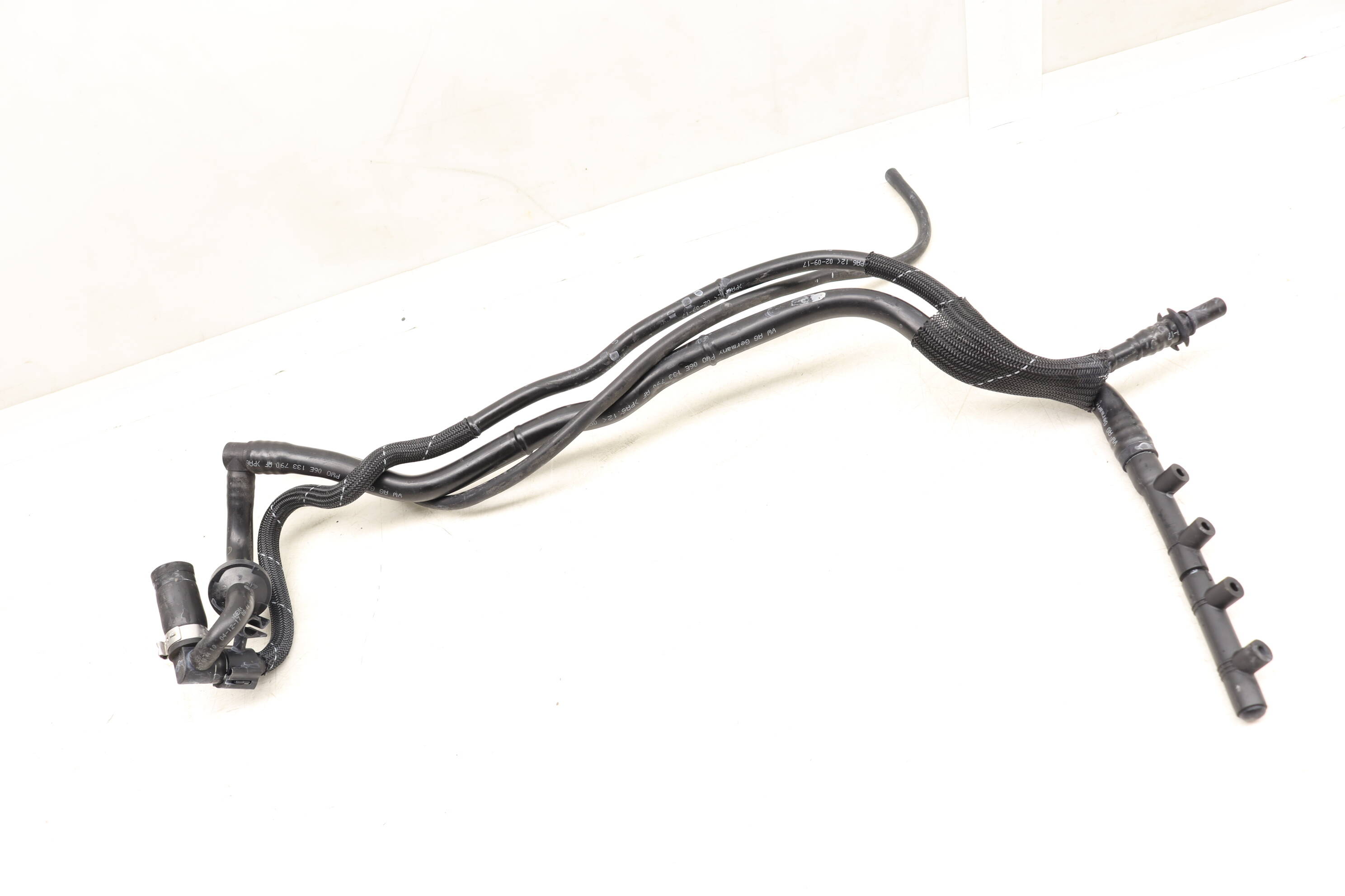 Audi Crankcase / Engine Breather Hose Line Set (Q7) 06E133790AF