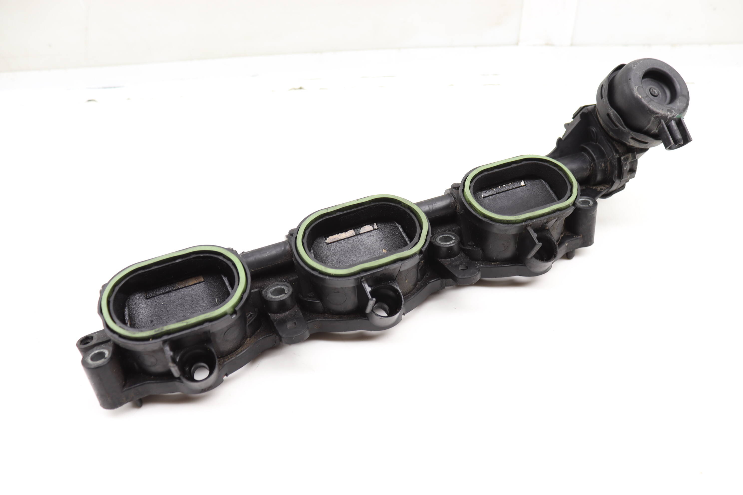 Audi Lower Intake Manifold Air Distribution Housing 06E133110AT