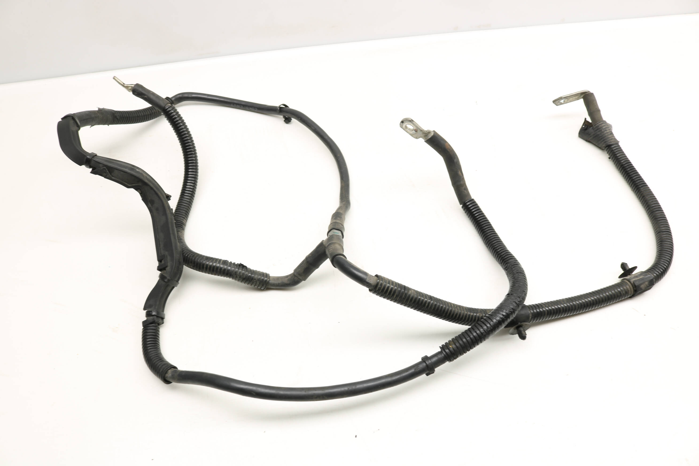 Porsche Alternator / Starter Cable / Wire (Cayenne) 95561209100
