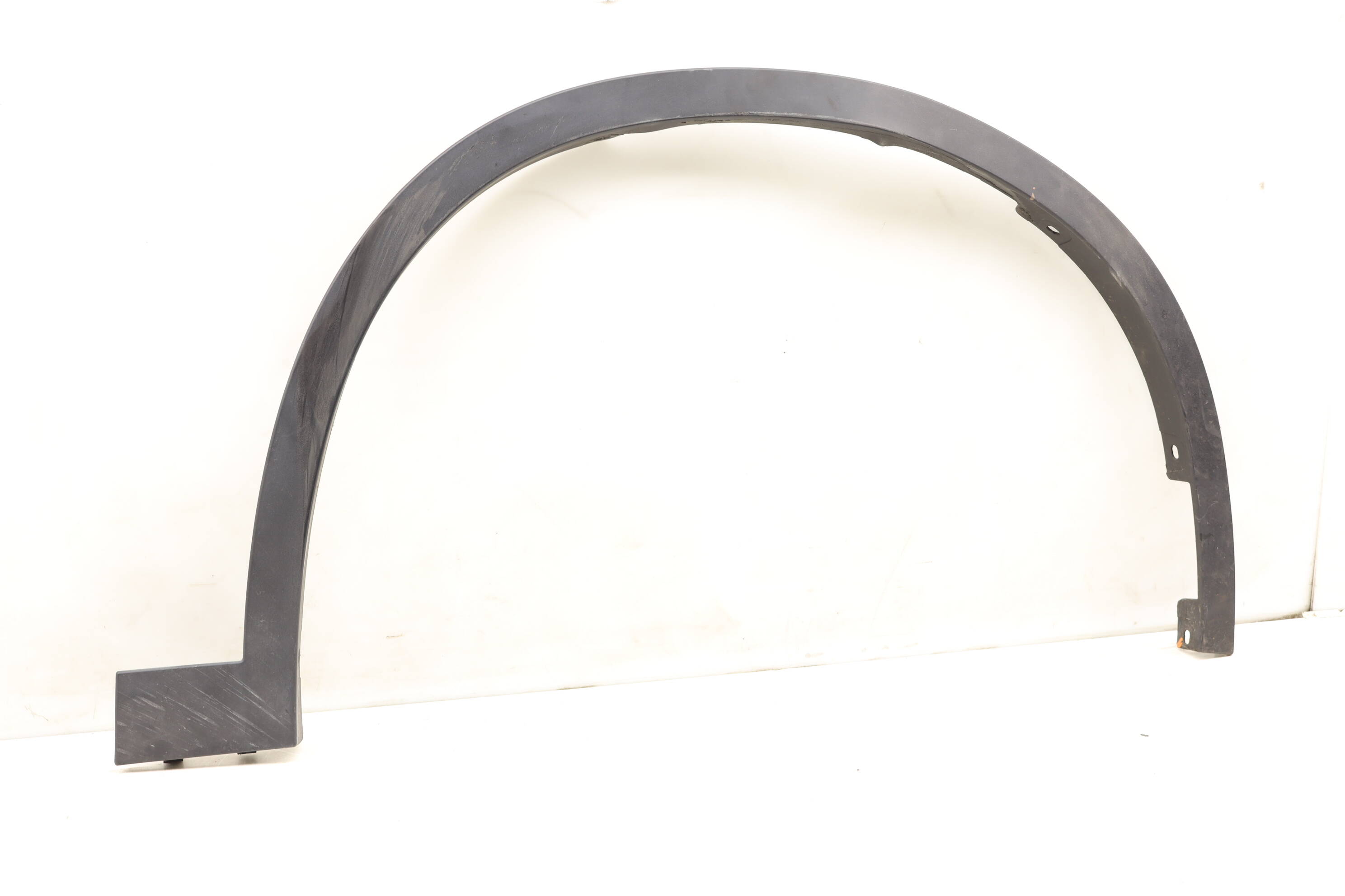 BMW Front Right Wheel Fender Flare Trim / Molding 51777332338