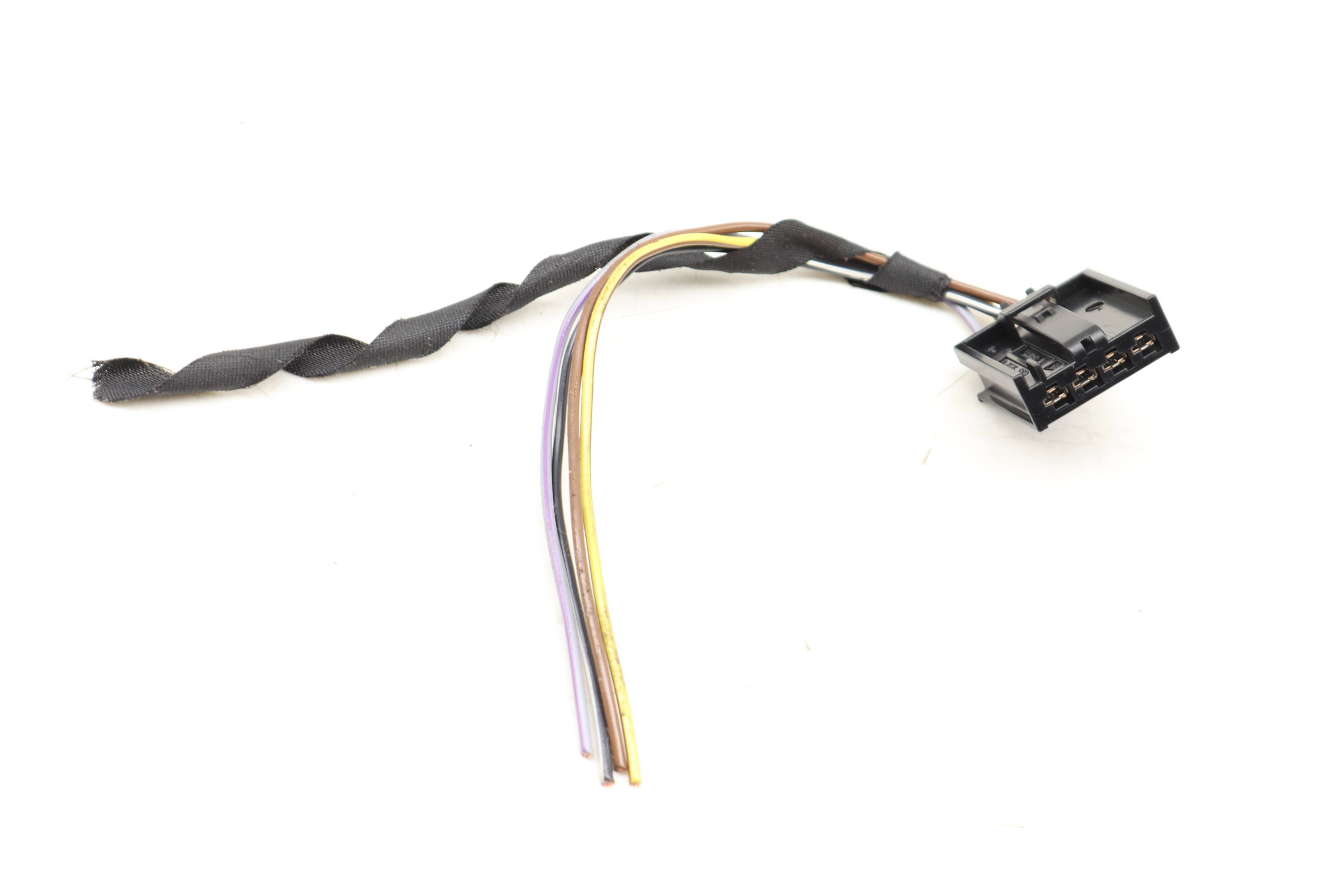 INNER TAIL LIGHT WIRING HARNESS CONNECTOR / PIGTAIL - BMW X3