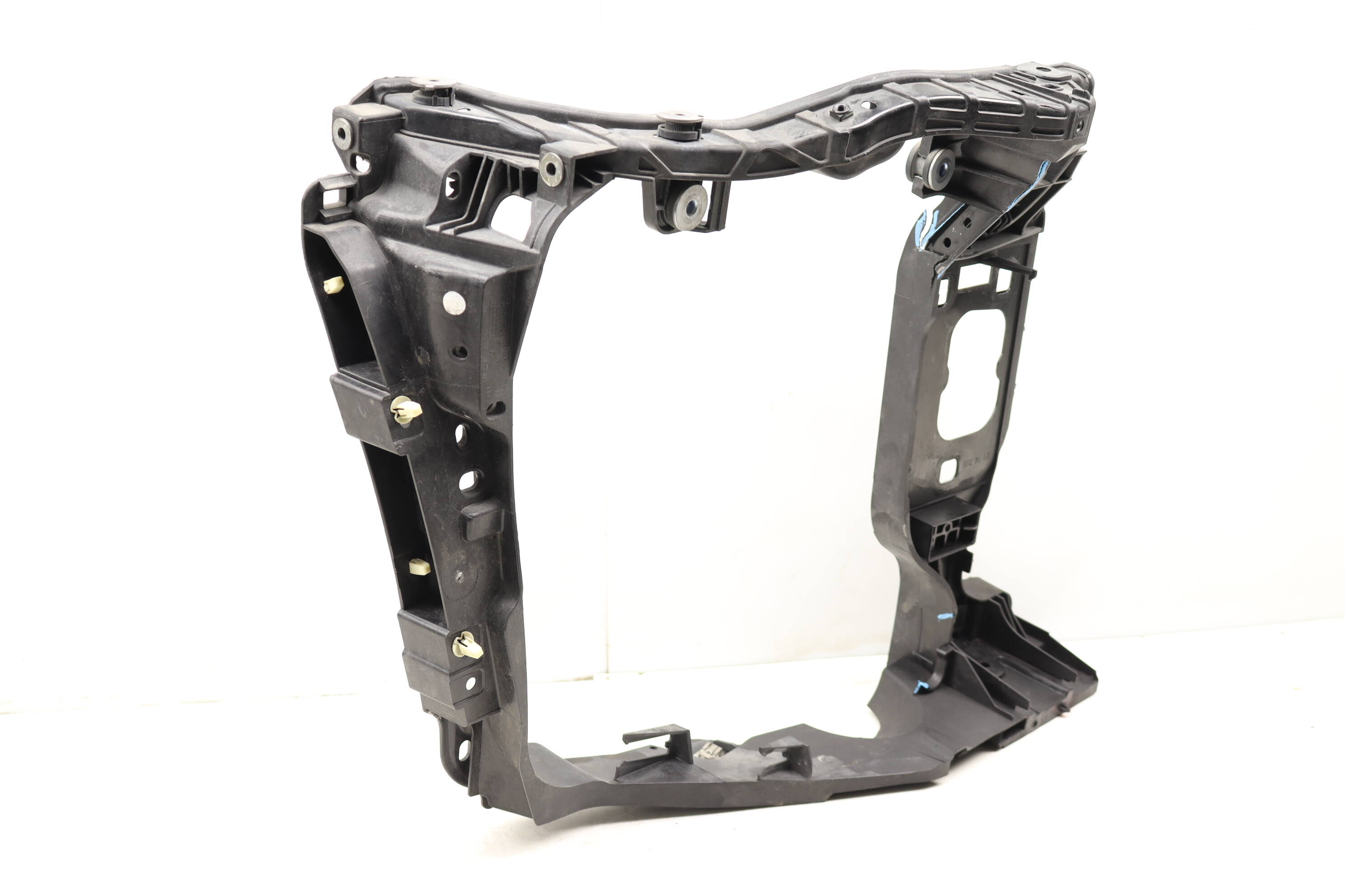 Porsche Right Turbo Intercooler Mount Bracket (Macan) 95B805594