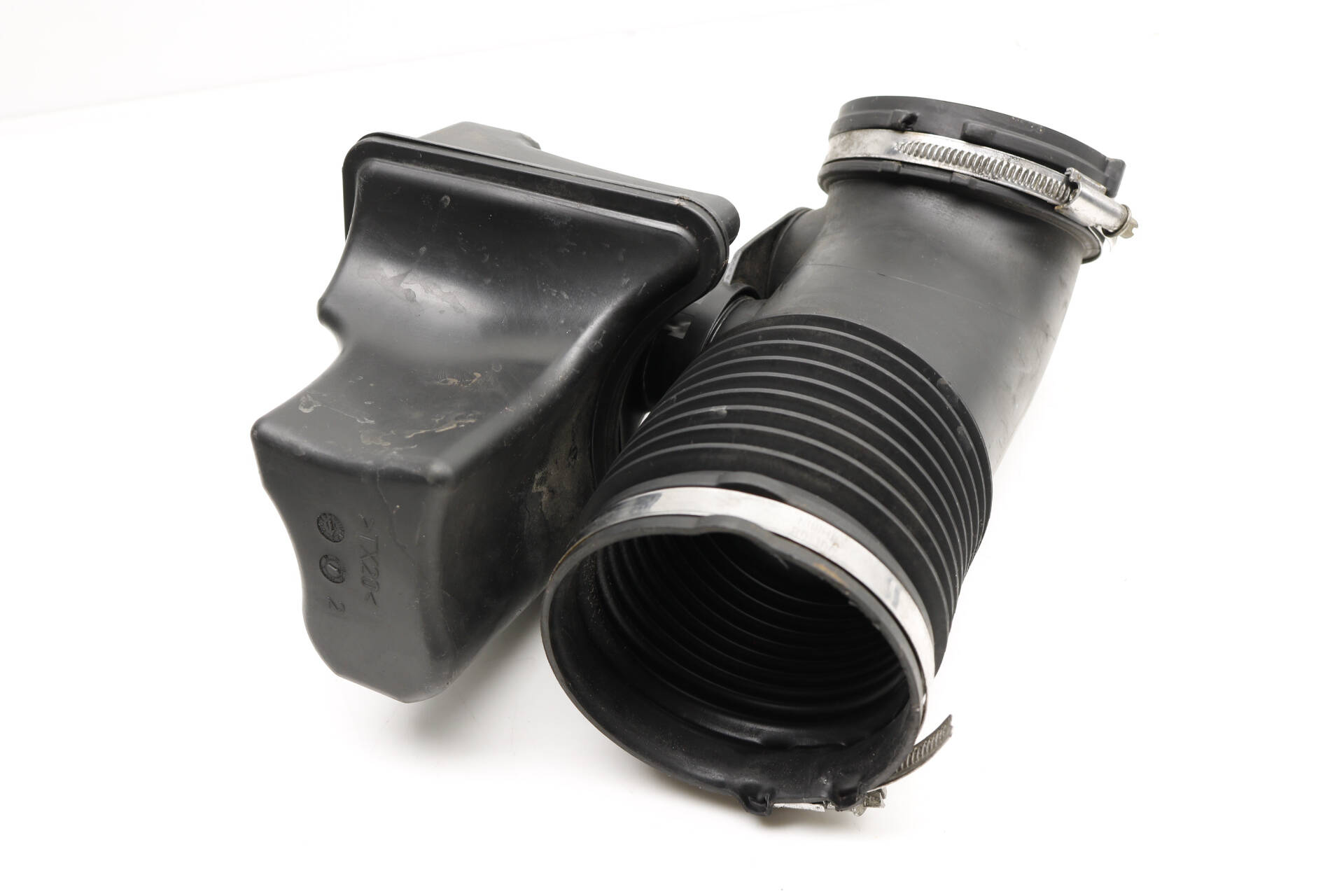 BMW Air Intake Duct / Boot 13717536004