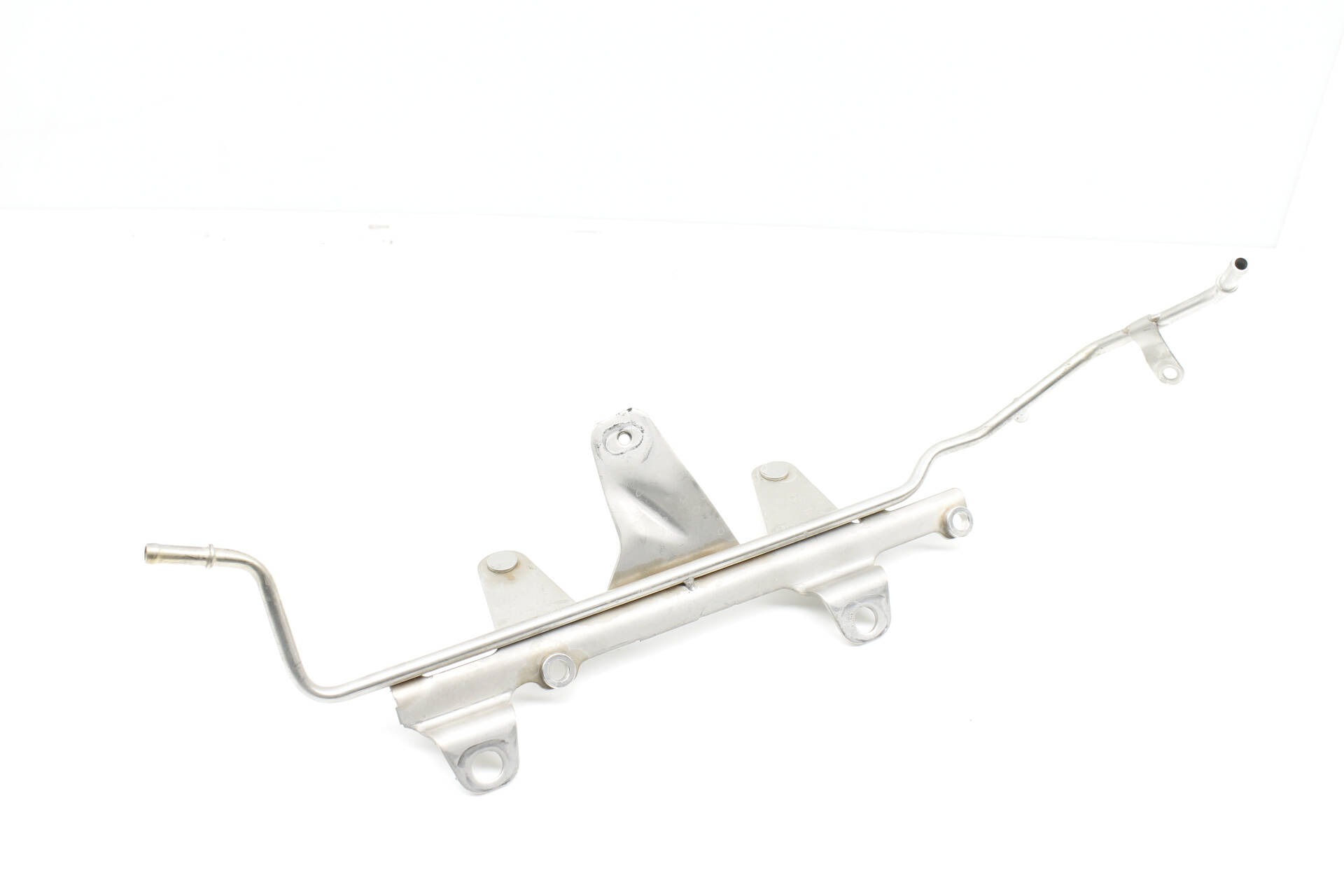 Audi Turbo Coolant Pipe / Retainer 06F145383N