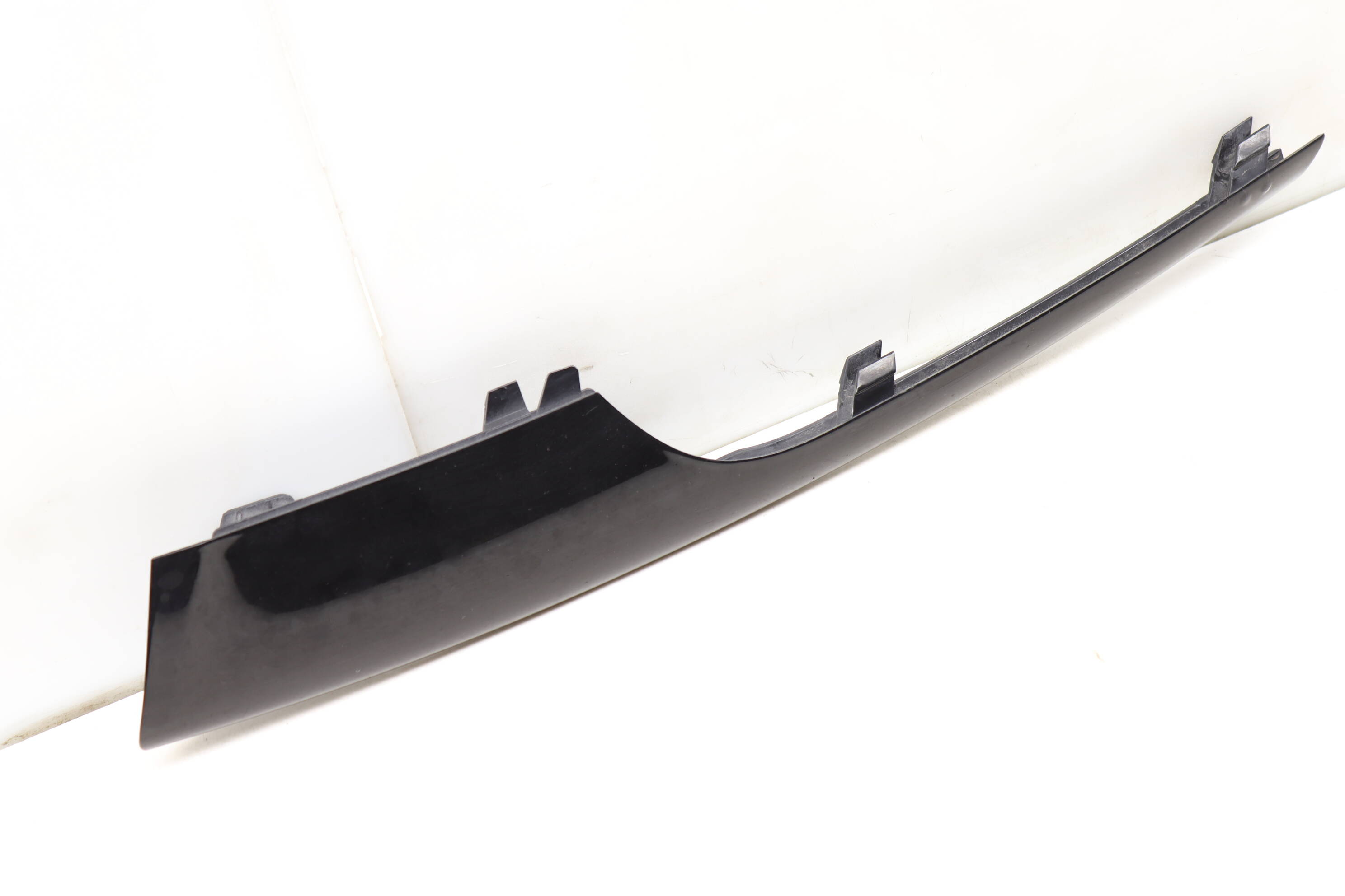 Porsche Front Left Bumper Trim / Molding (Lower) 7P5807877