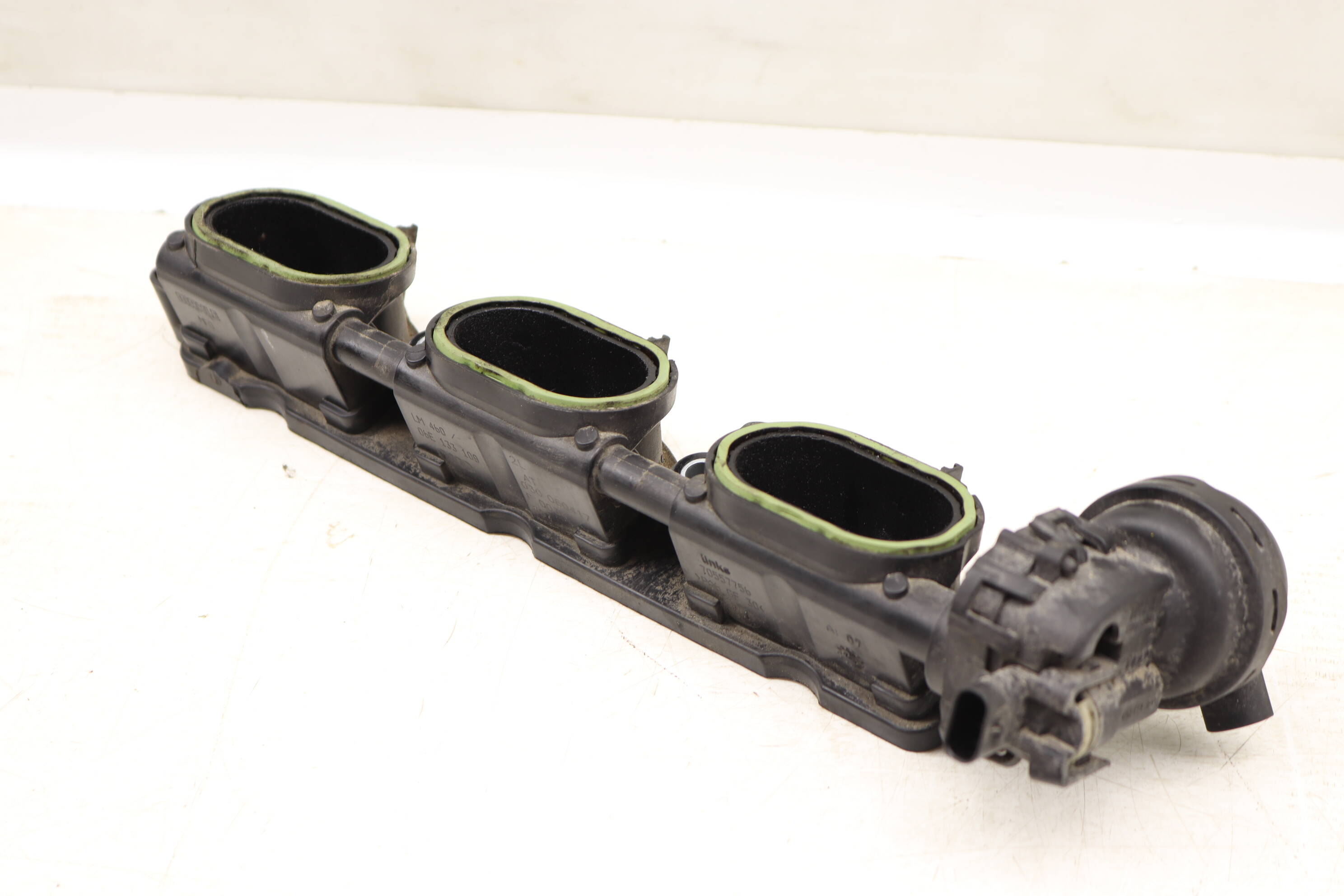 Audi Lower Intake Manifold Air Distribution Housing 06E133109AT