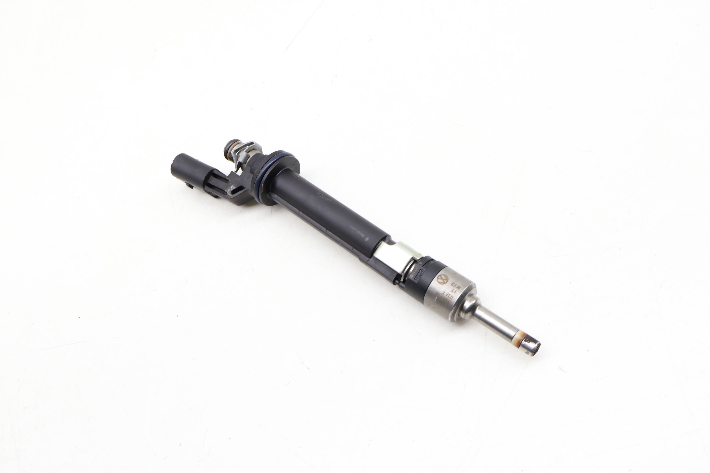 VW 3.6L Upper Fuel Injector 03H906036F