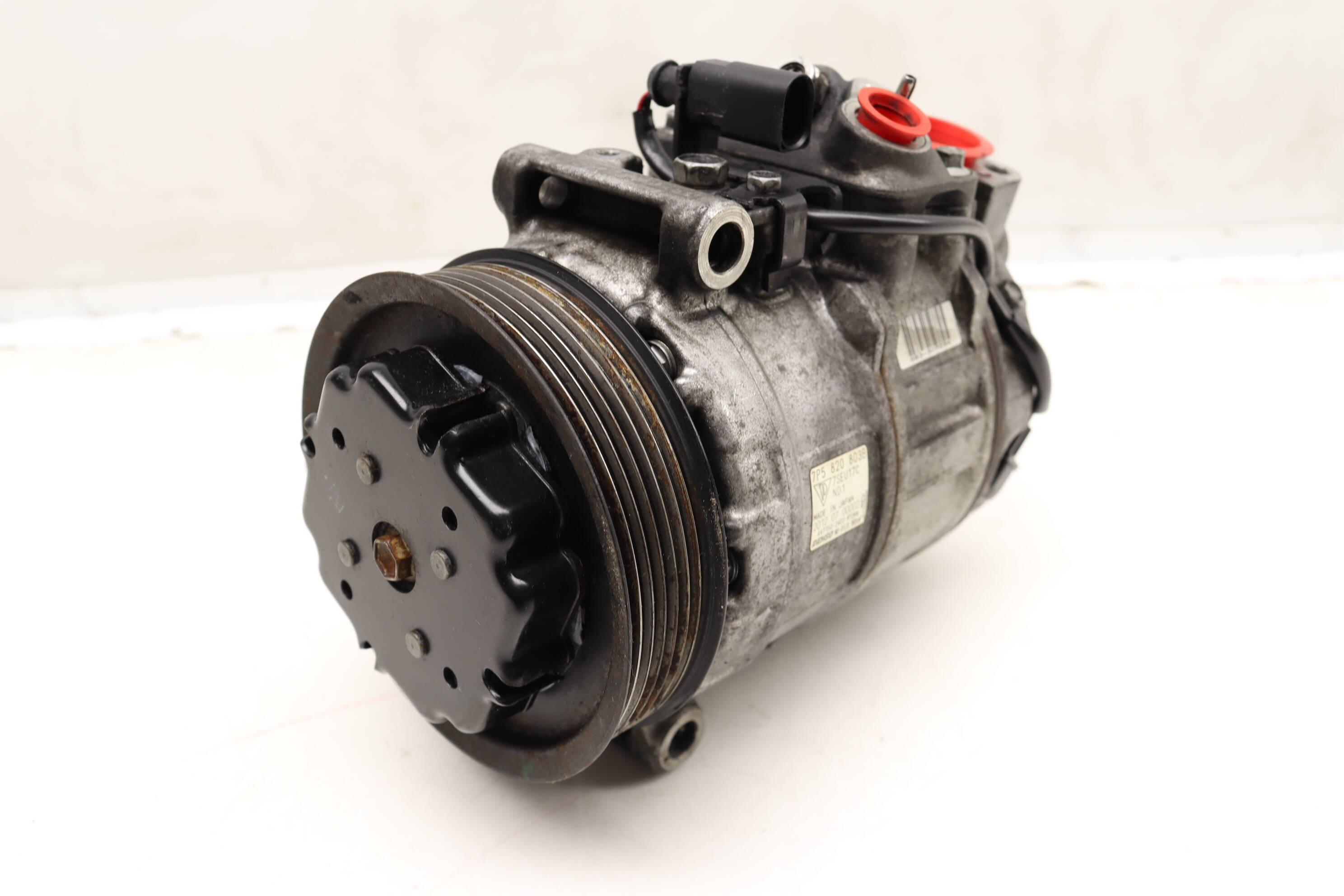 Porsche Ac Compressor (Cayenne) 7P5820803B