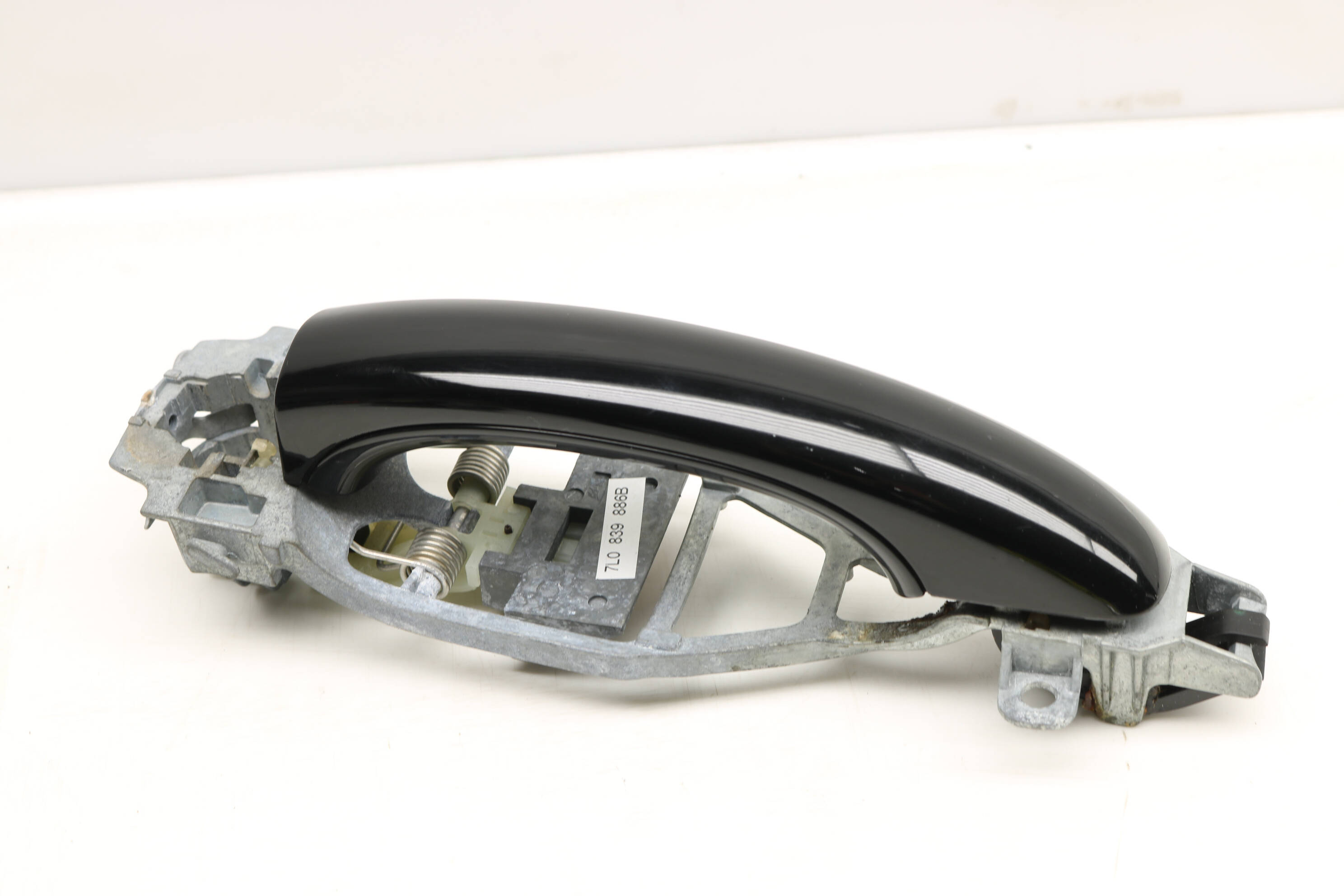 VW Front Exterior Door Handle (Touareg) 7L6837205