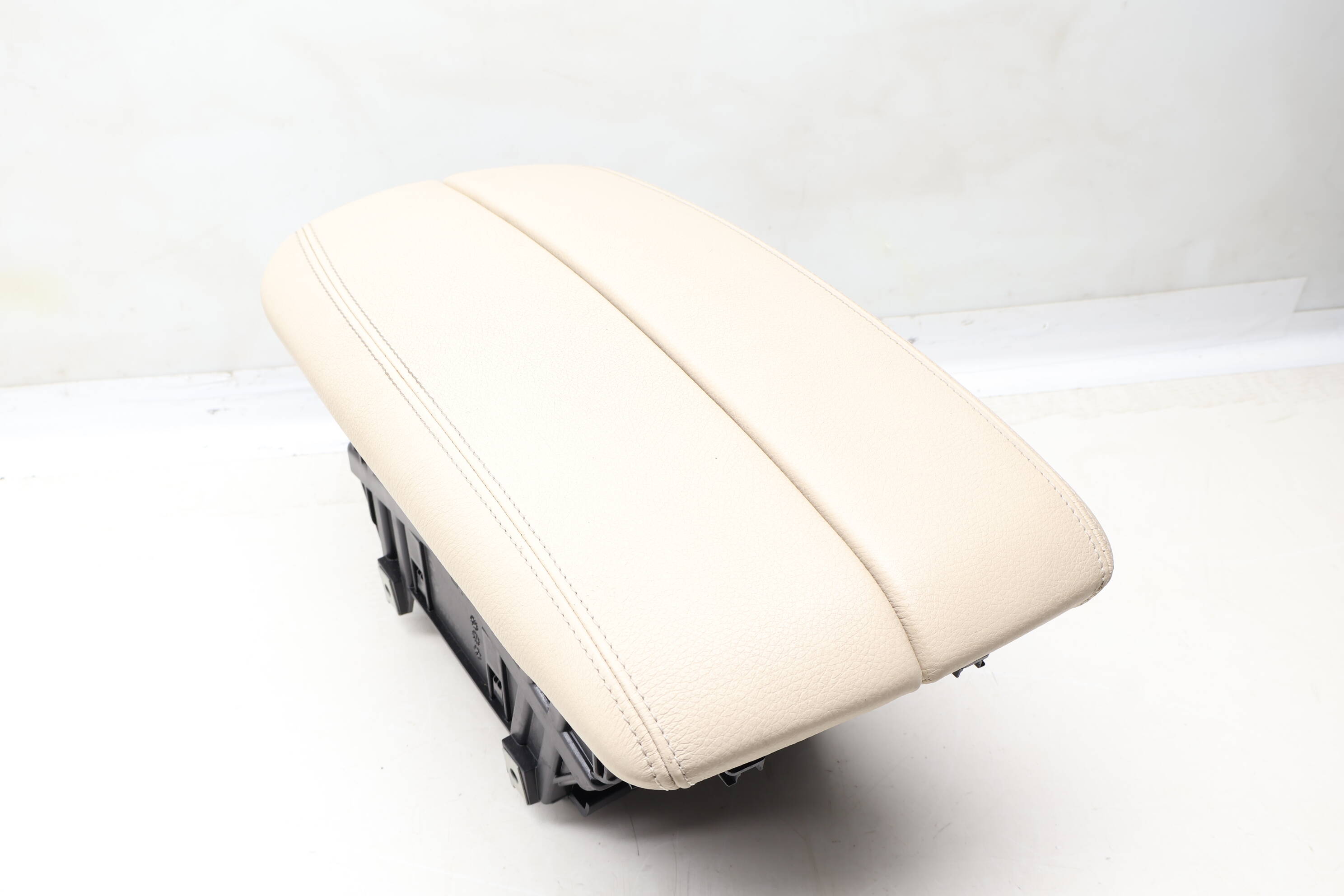 BMW Center Console Armrest / Arm Rest (X5, X6) 51169285083