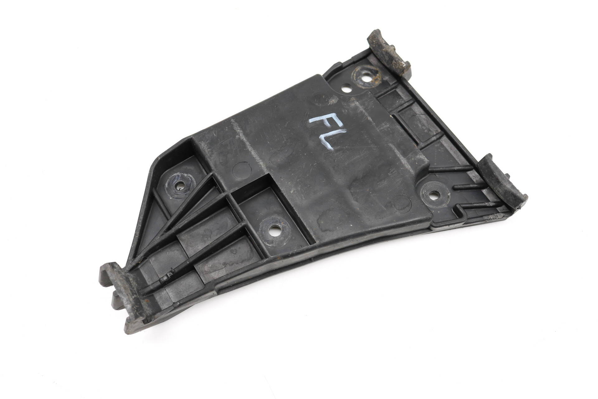 FRONT LEFT - BUMPER GUIDE / BRACKET - AUDI A4 S4 - 8D0807283A
