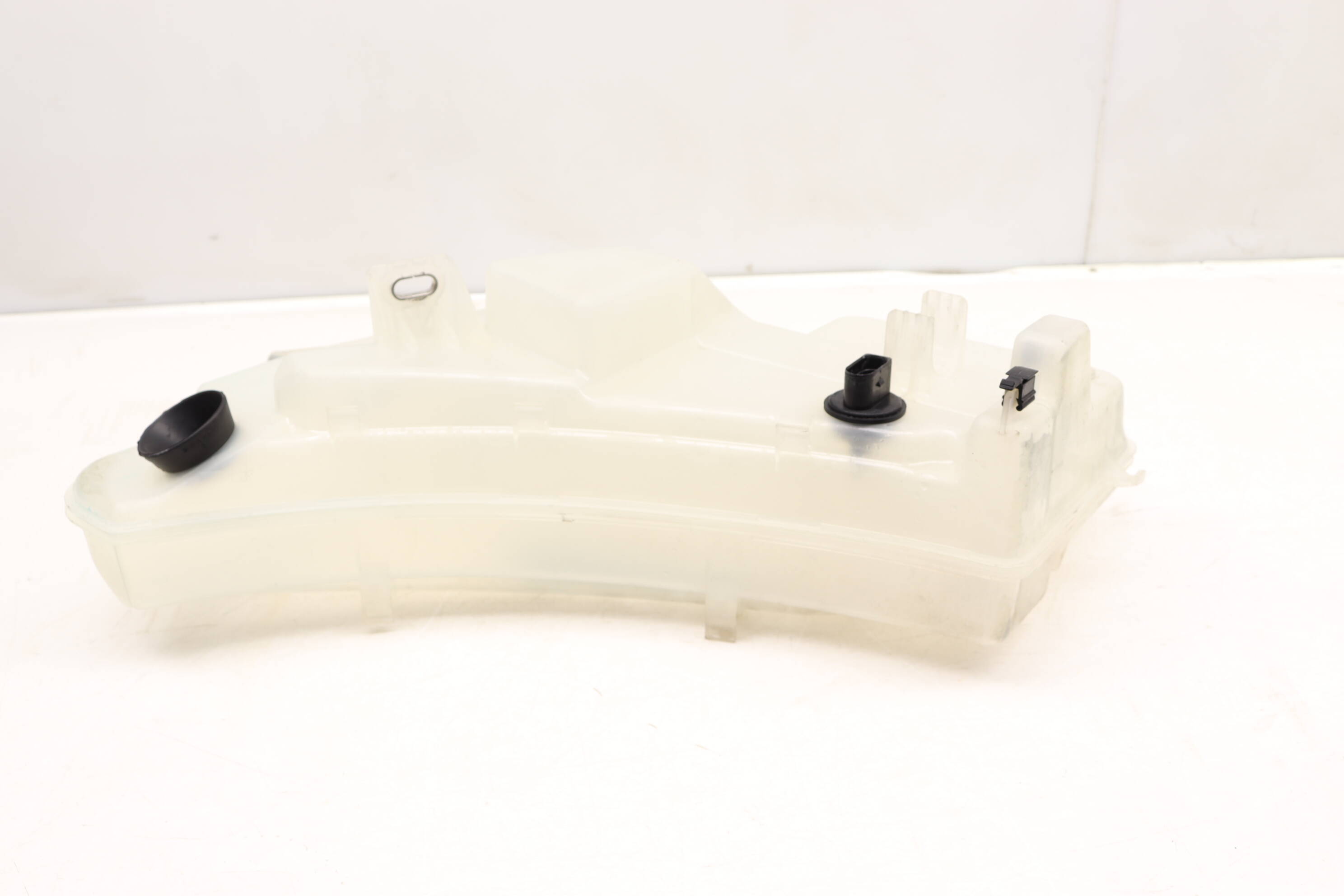 Porsche Windshield Washer Reservoir / Tank (Panamera) 97052870101