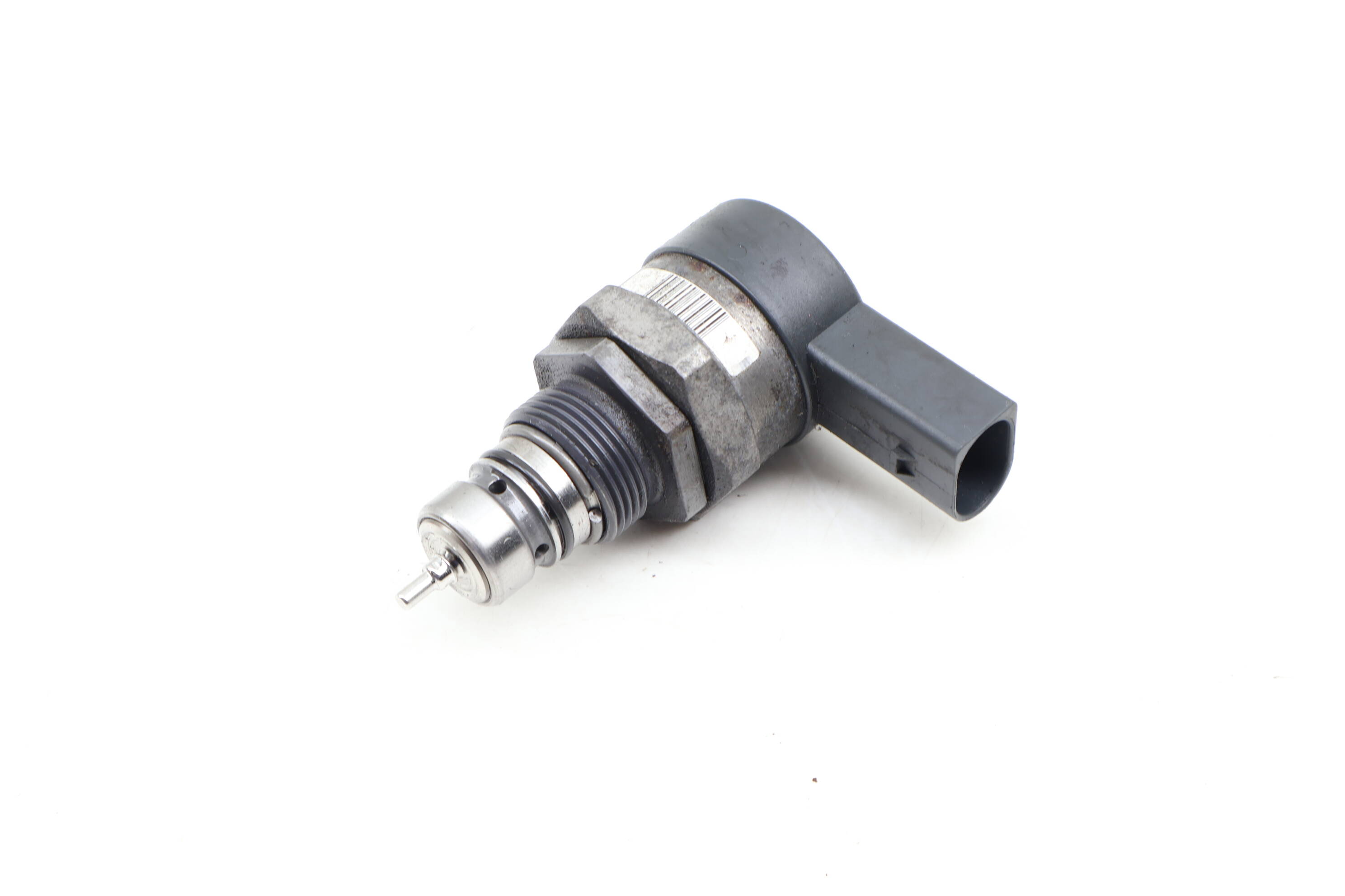 Audi Fuel Pressure Valve / Sensor 057130764AD