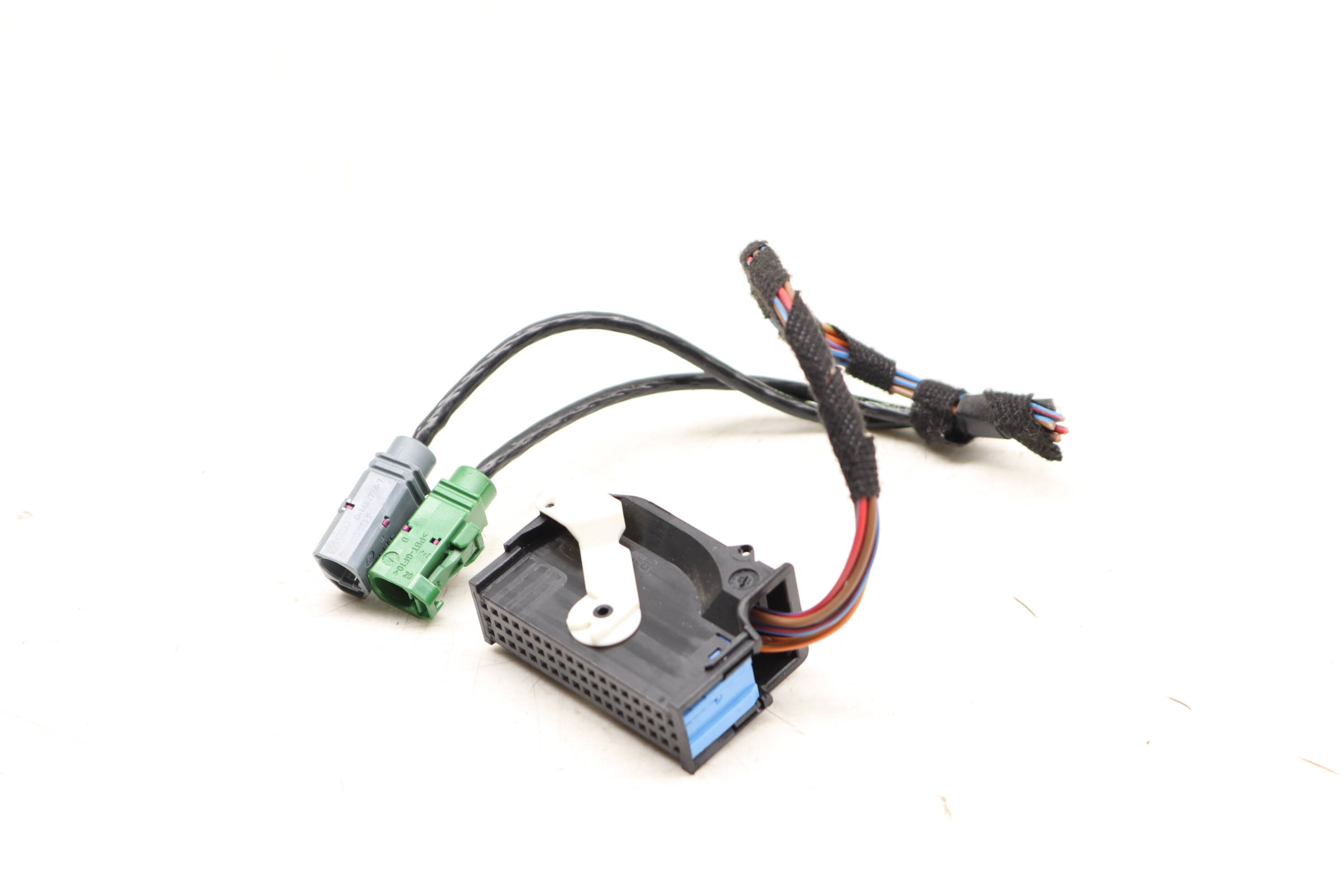 Audi Rear View / Reverse Camera Module Wiring Connector Set