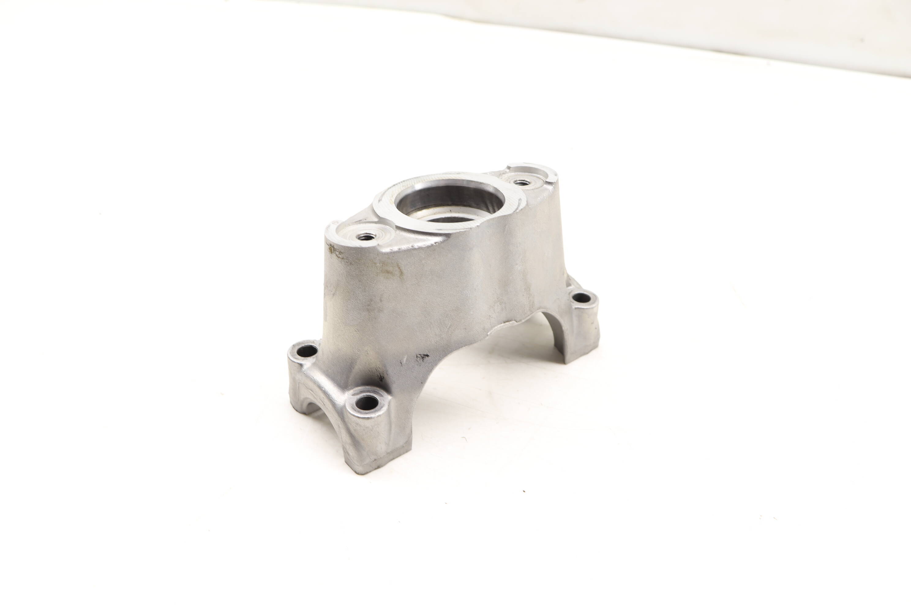 BMW Engine Cam / Camshaft Bearing Cap