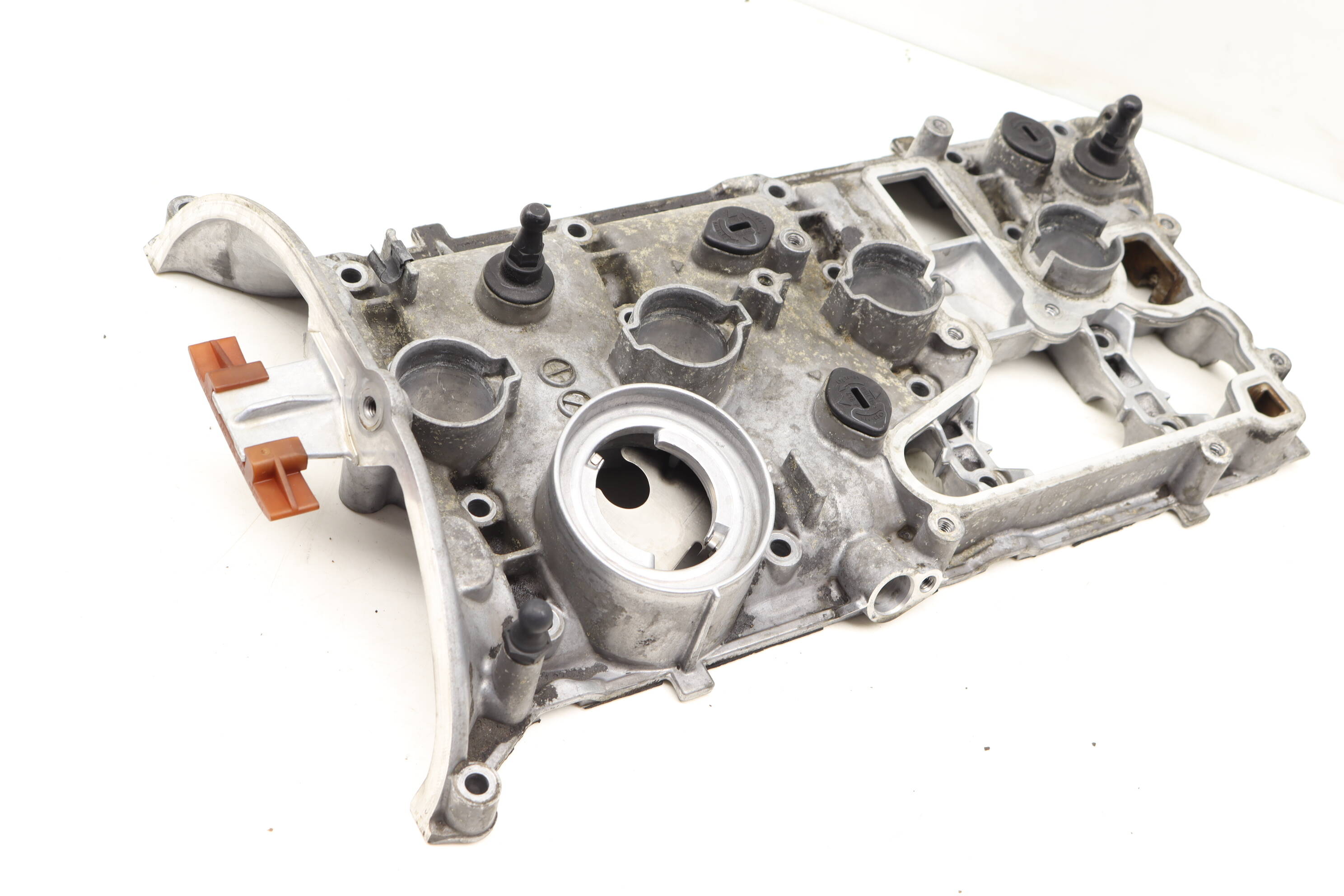 ENGINE VALVE / CYLINDER HEAD COVER - AUDI A3 Q3 S3 VW BEETLE CC EOS