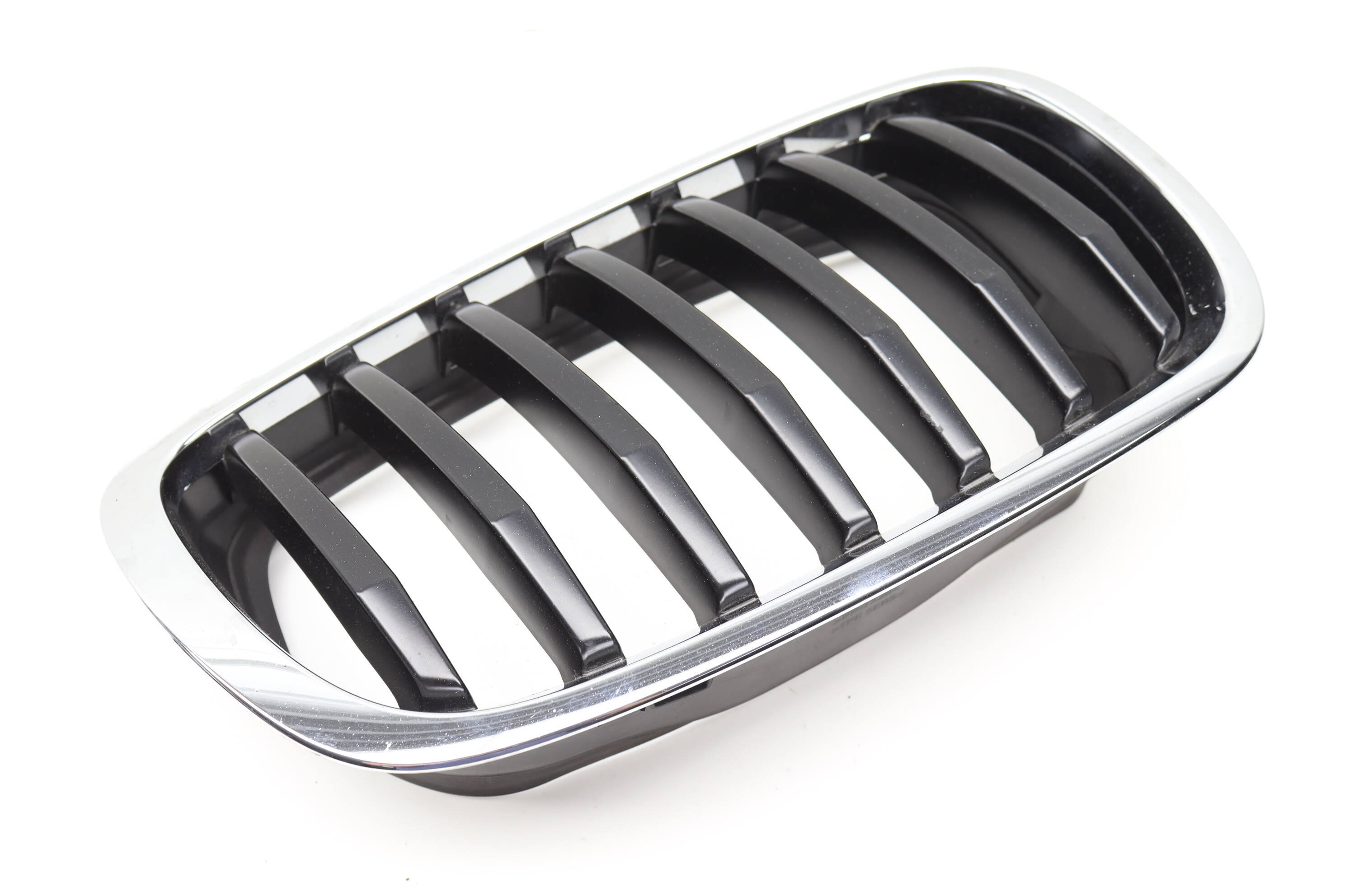 BMW Right Hood / Kidney Grille (X5, X6) 51137171396